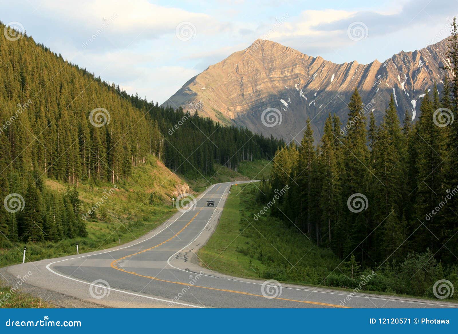 Highway in Kananaskis Country Stock Image - Image of evening, alberta ...