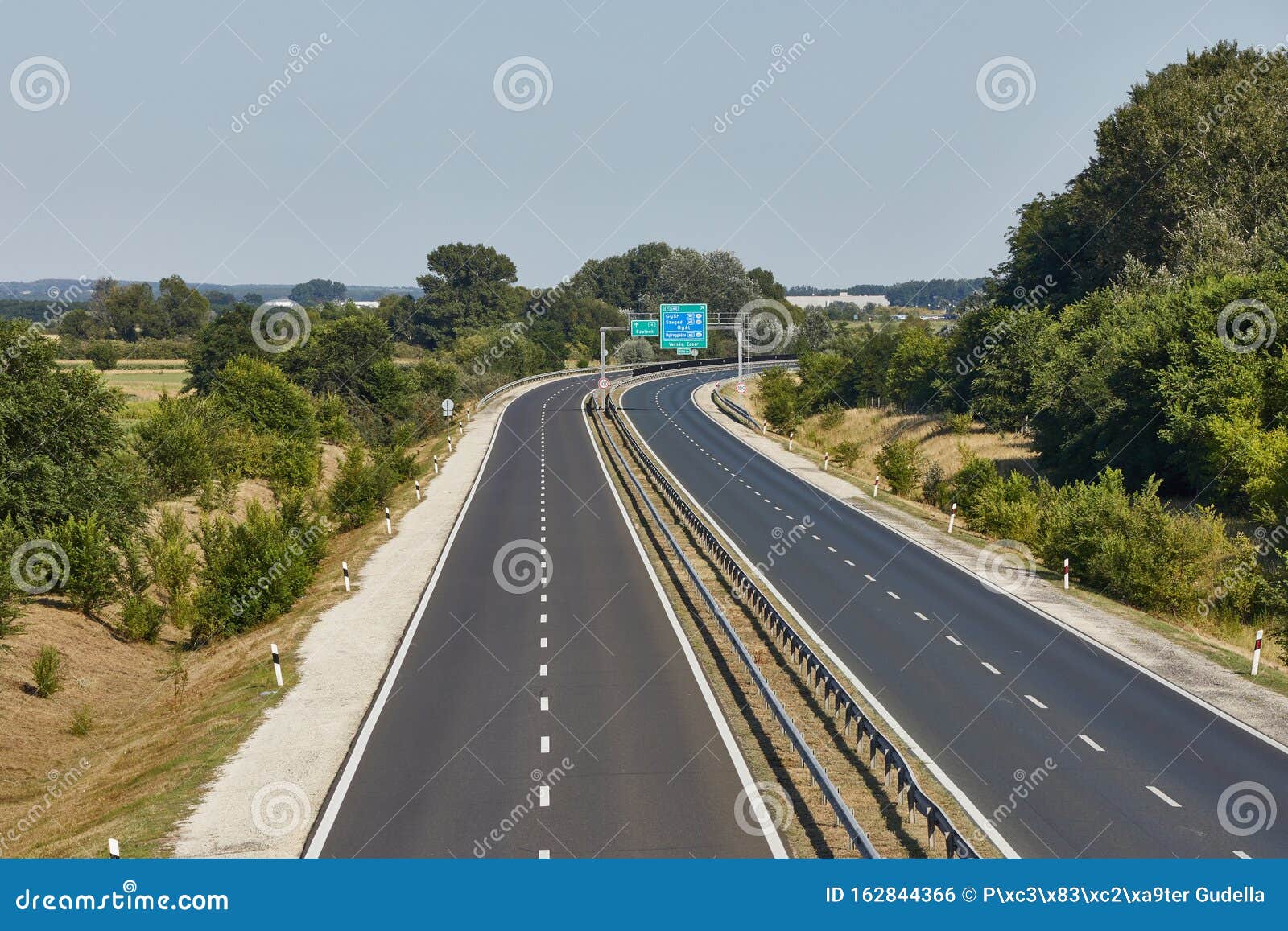 Highway with no traffic stock photo. Image of asphalt - 162844366