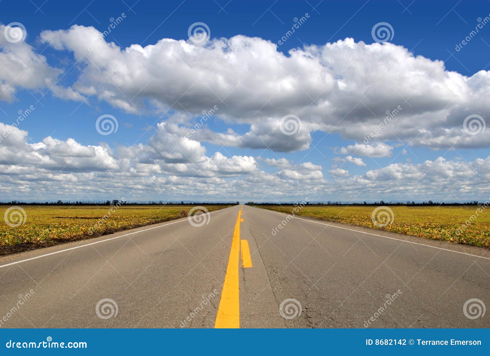 Highway Perspective stock photo. Image of sunshine, urban - 8682142