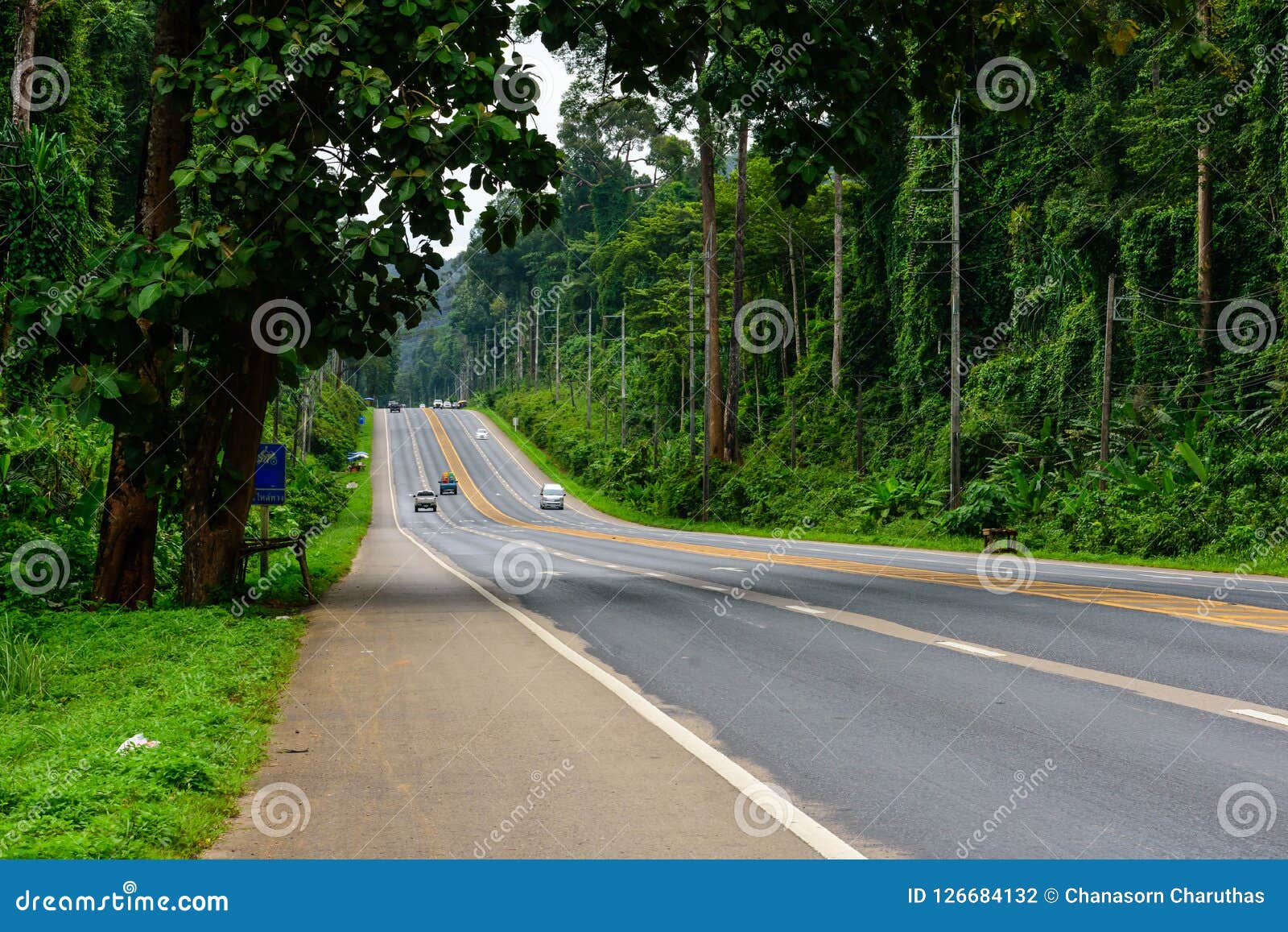 Highway, Road Route, White Lines, Guide Post Stock Photo - Image of ...