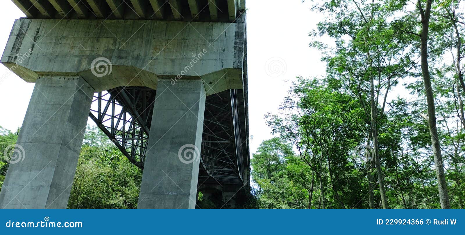Highway support pillar stock photo. Image of tower, wall - 229924366