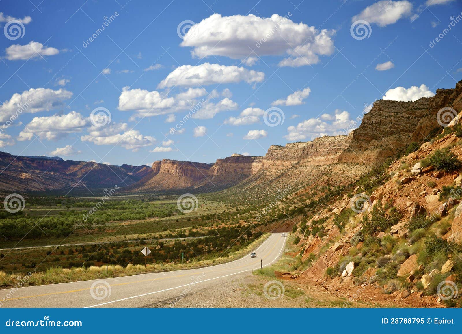Highway To Butler Wash, Utah Stock Image - Image of clouds, skies: 28788795