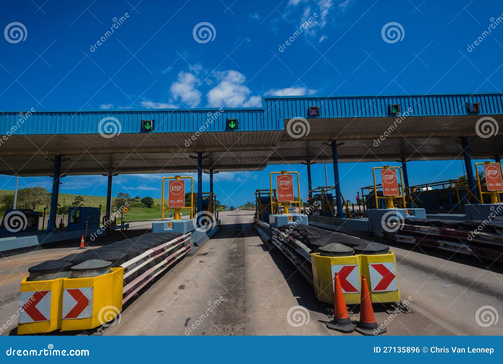 Highway Toll Gates editorial photo. Image of concrete - 27135896