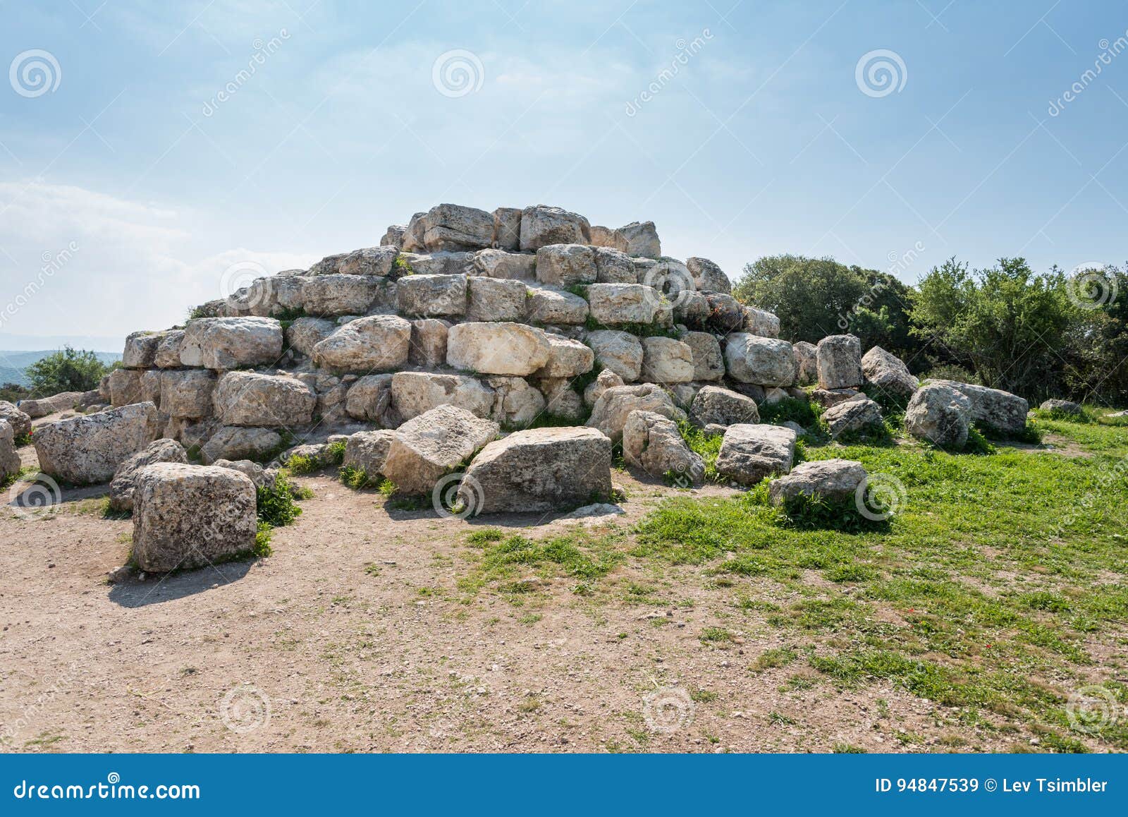 Hike at Midras Ruins stock image. Image of nature, midras - 94847539
