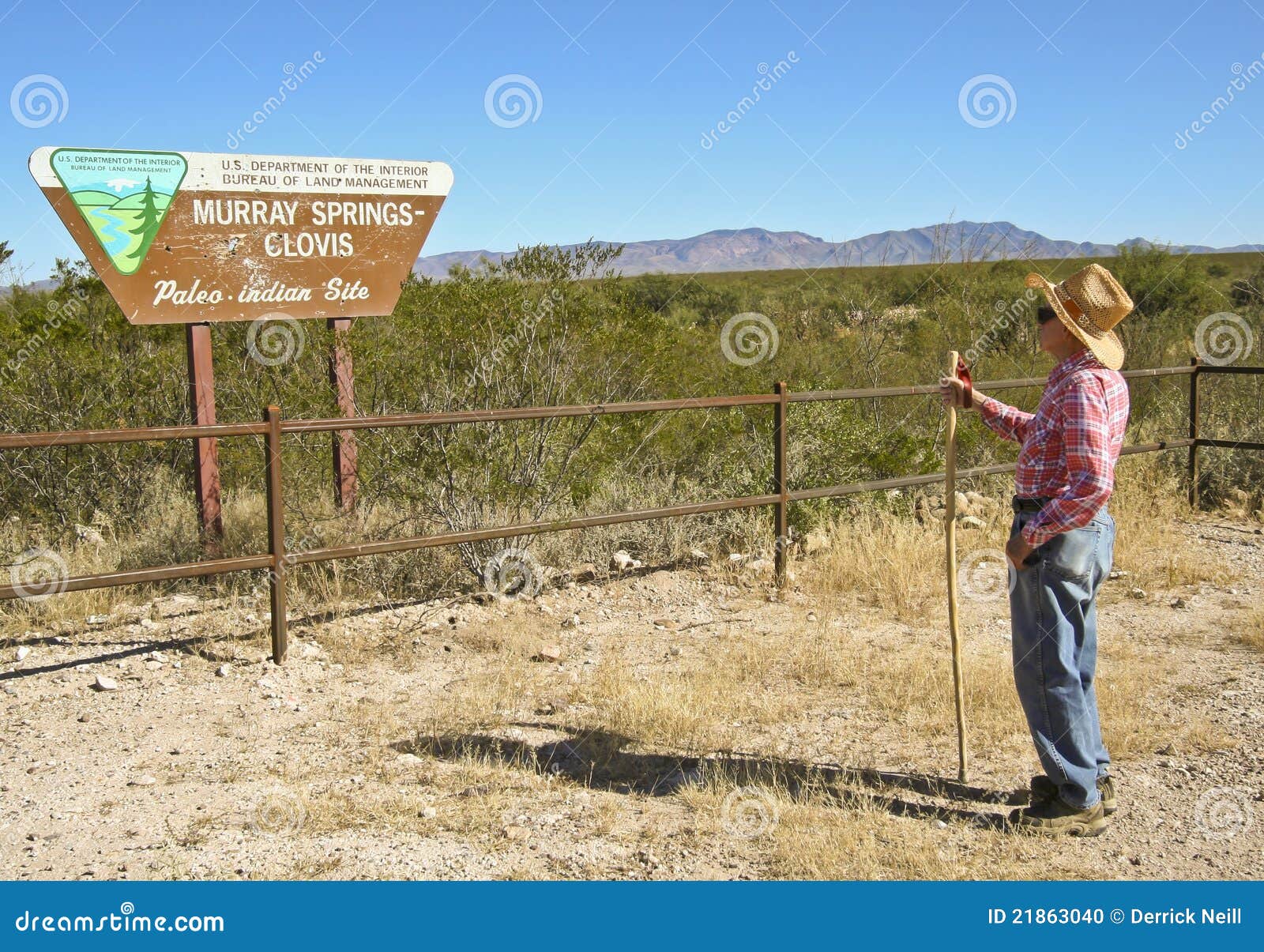 A Hiker at the Murray Springs - Clovis Trailhead Editorial Image ...