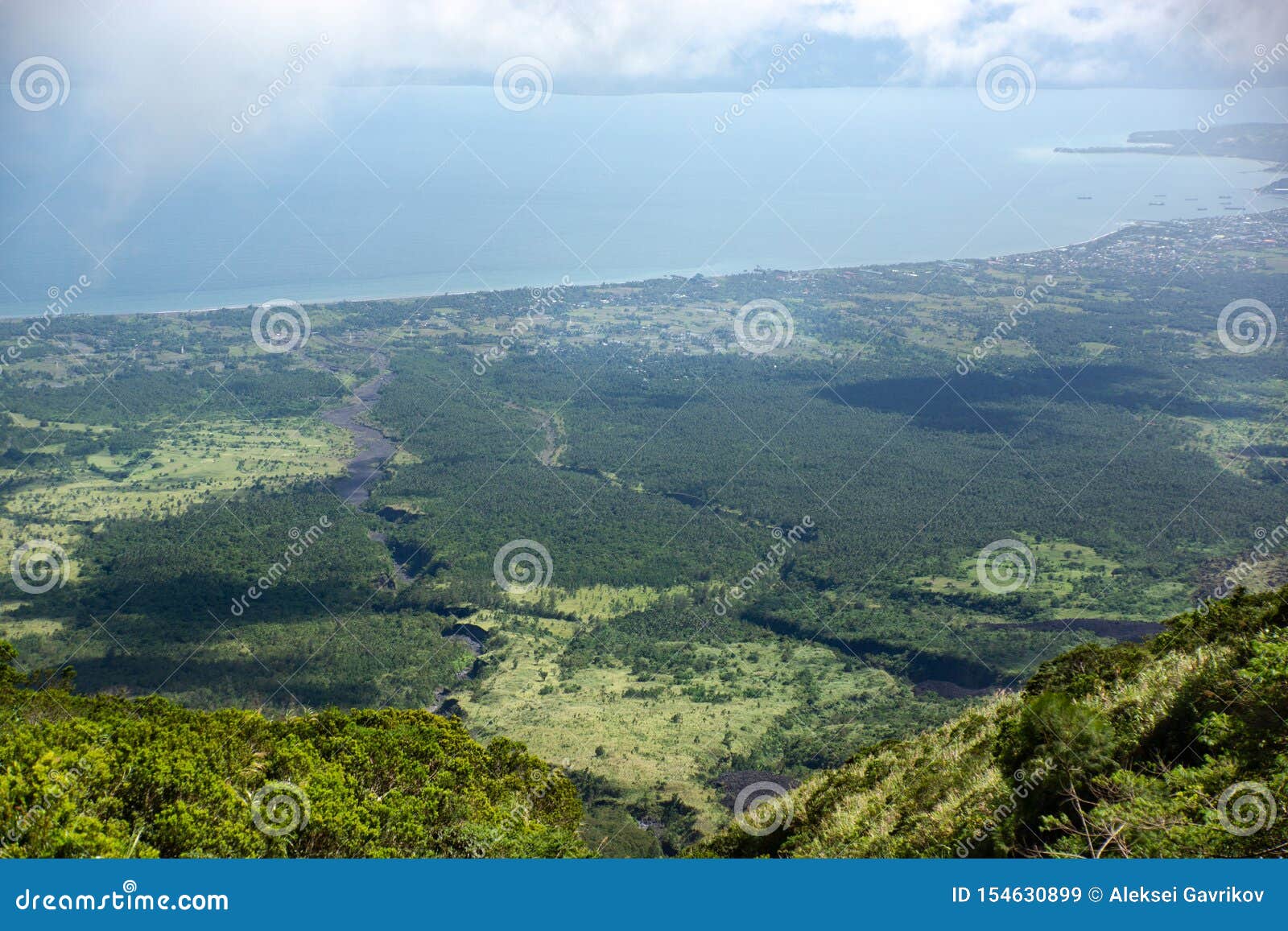 Hiking on the Mayon Volcano Stock Image - Image of national, albay ...