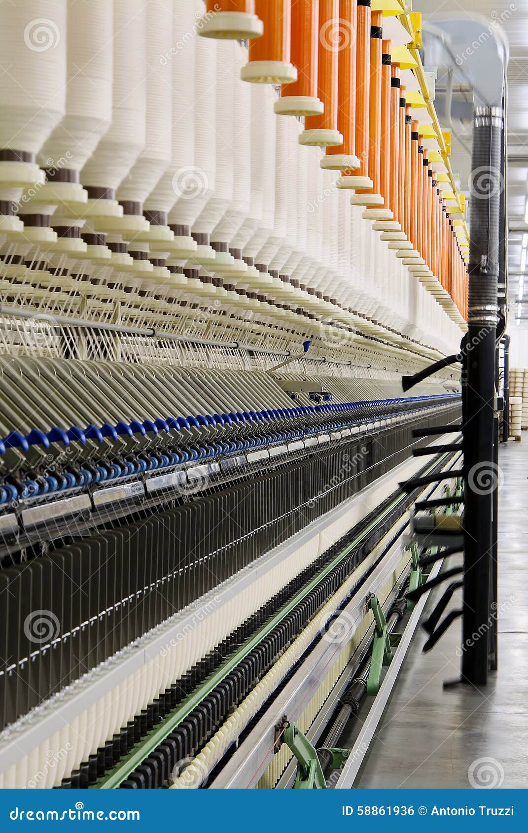 Hiladora del algodón foto de archivo. Imagen de hilo - 58861936