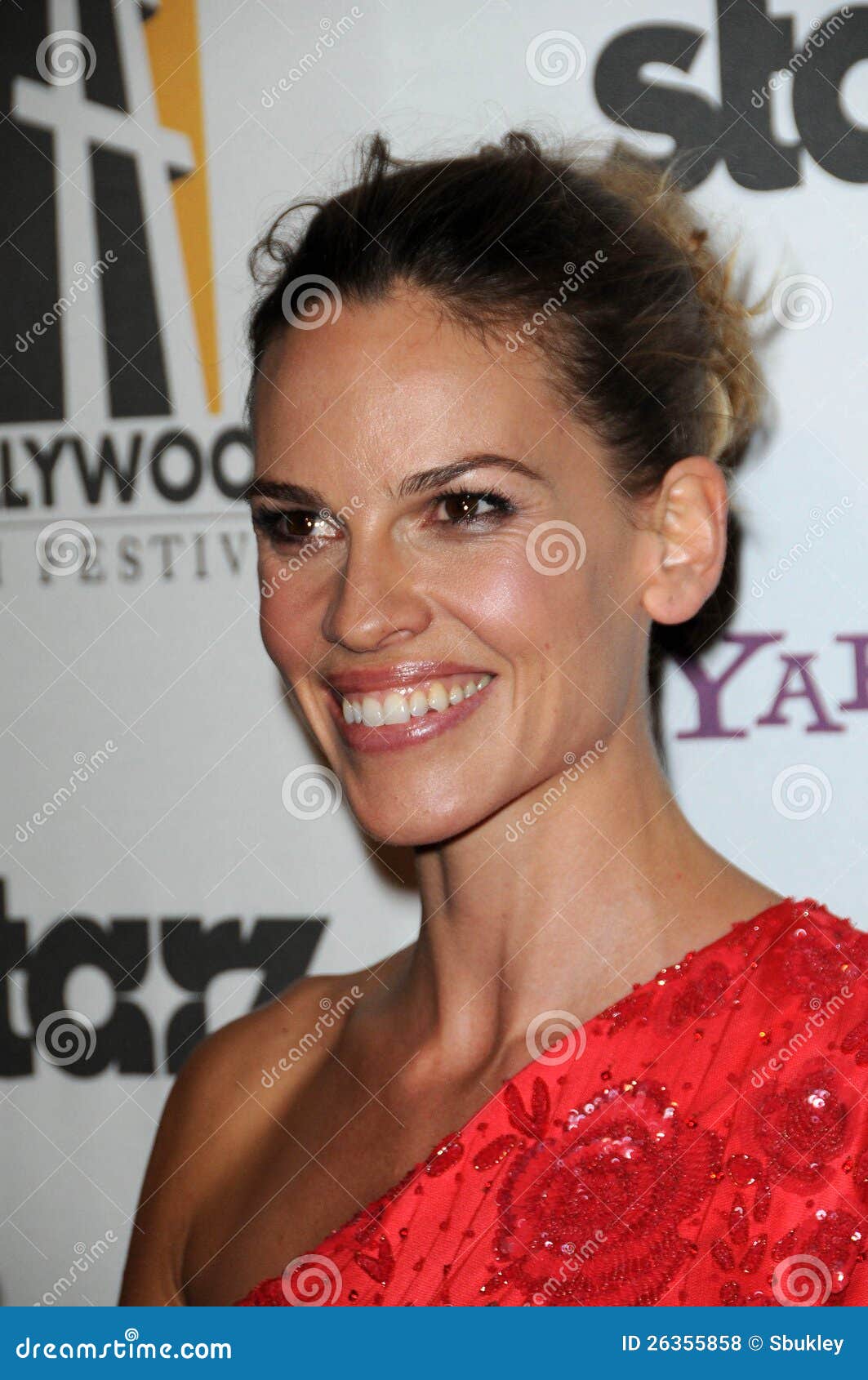 Hilary Swank editorial stock photo. Image of hilton, beverly - 26355858