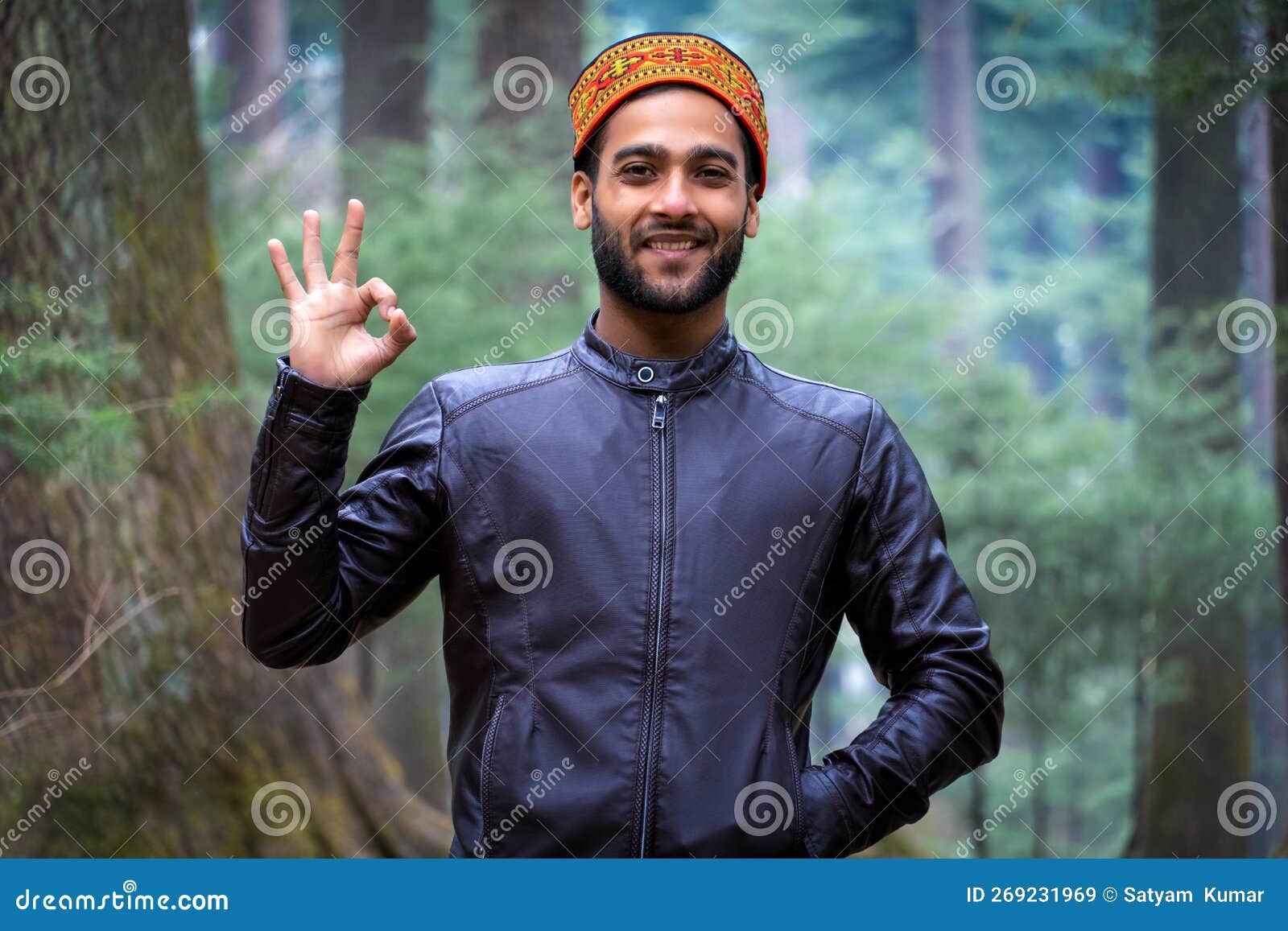 Himachali People Statue Image Crowd Of Himachal Royalty-Free Stock ...