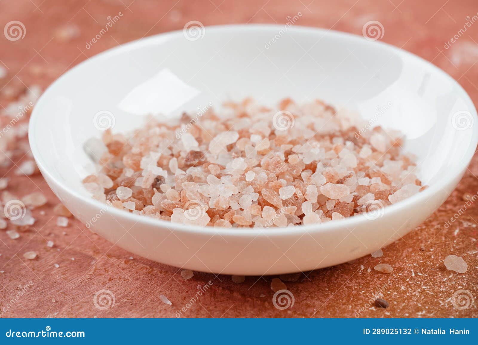 Himalayan Pink Salt Crystals in a Bowl Stock Photo - Image of ocean ...