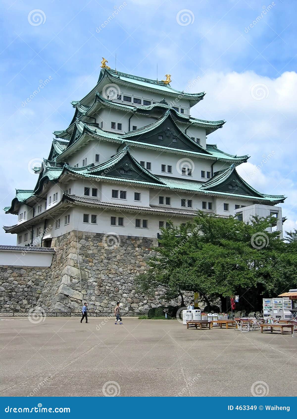 Himeiji Castle stock image. Image of blue, fortress, cloud - 463349