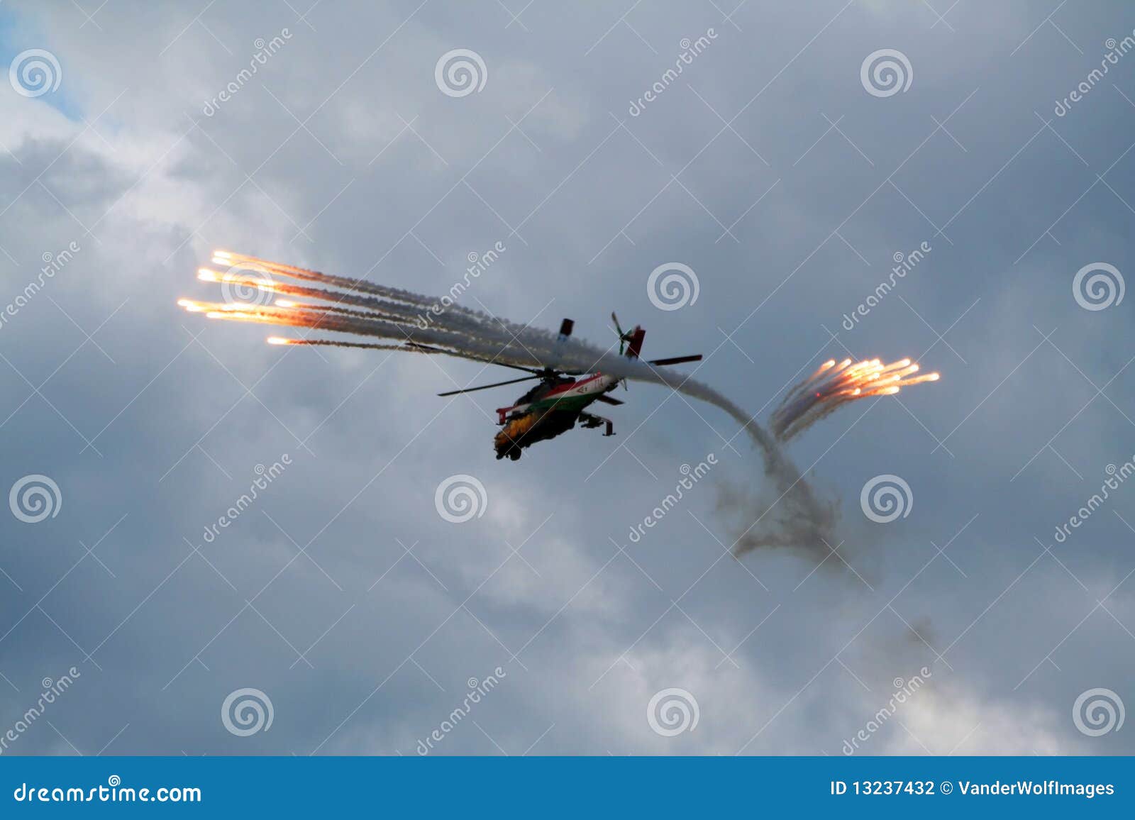 Hind helicopter flares editorial photography. Image of plane - 13237432