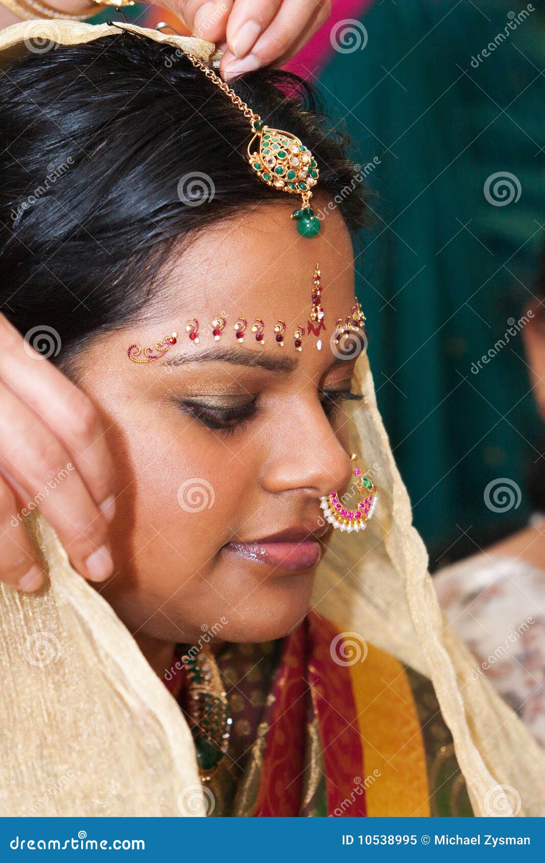 Hindu bride stock image. Image of ritual, wedding, spice - 10538995