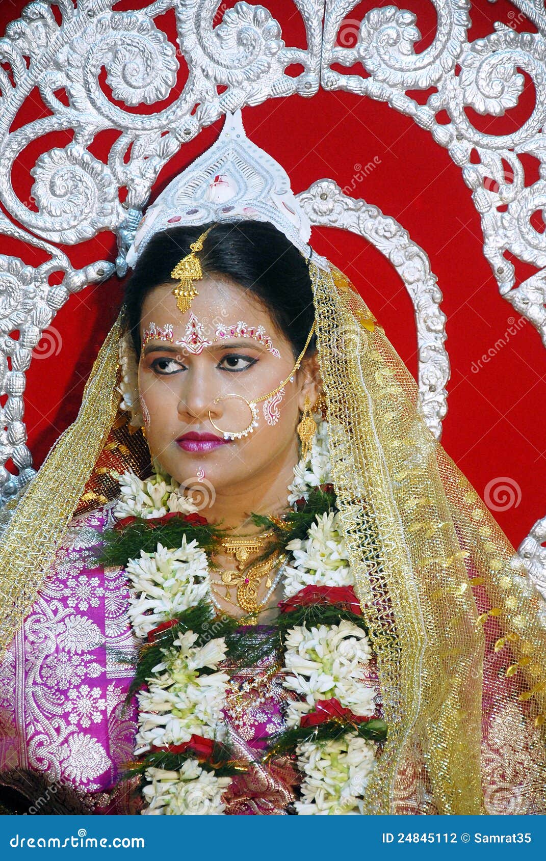 Hindu Bride editorial photography. Image of rituals, cloth - 24845112