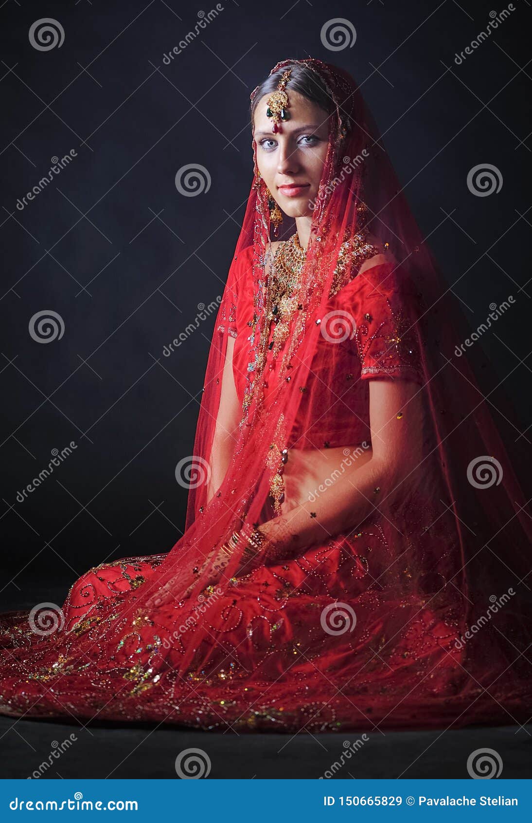Hindu Bride Ready for Marriage Stock Image - Image of brunette, lehenga ...