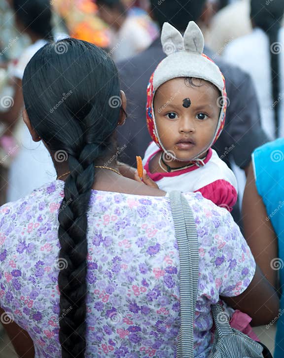 Hindu child editorial photography. Image of india, clive - 23128677