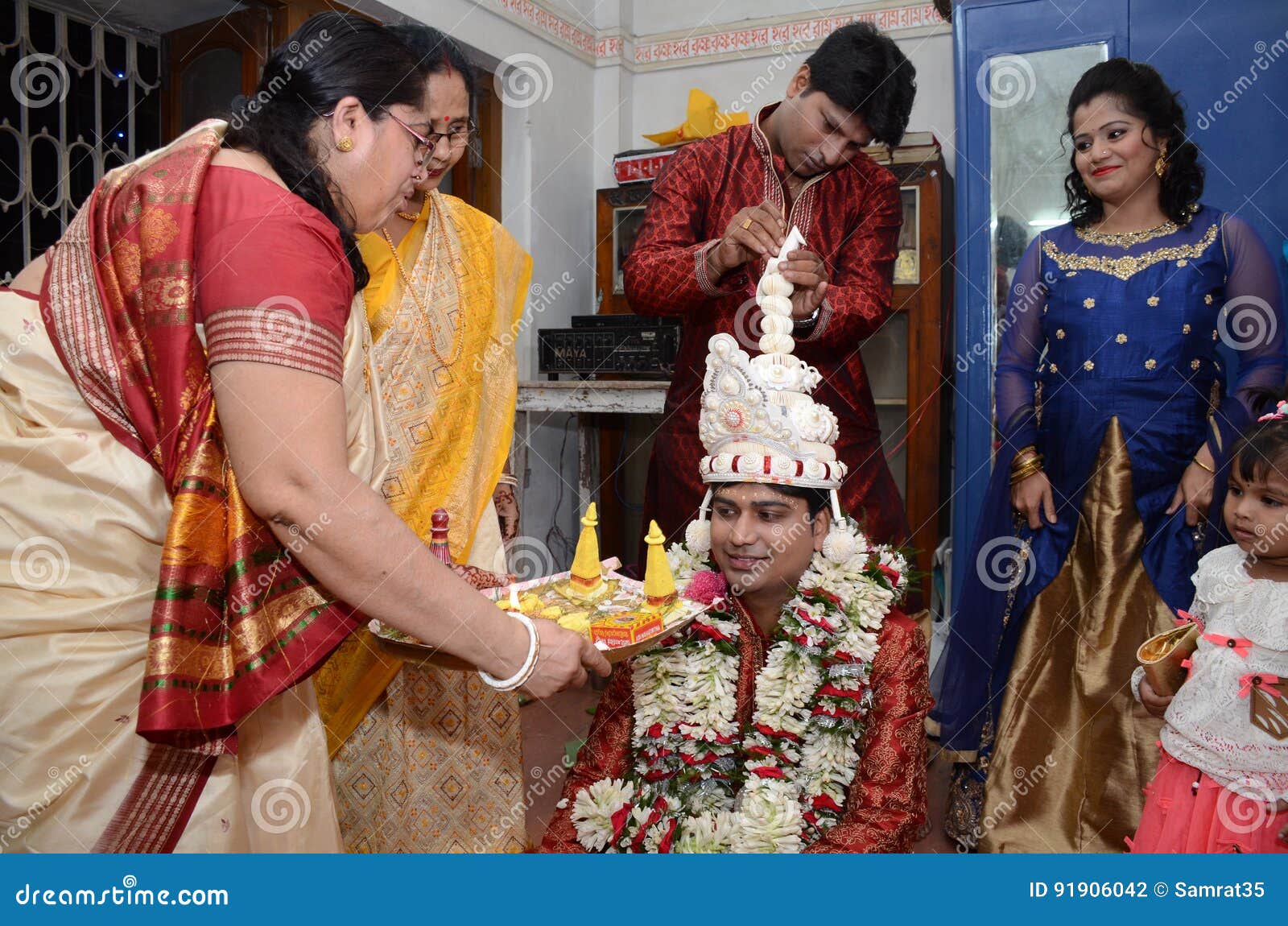 Hindu Family editorial photography. Image of india, hindu - 91906042