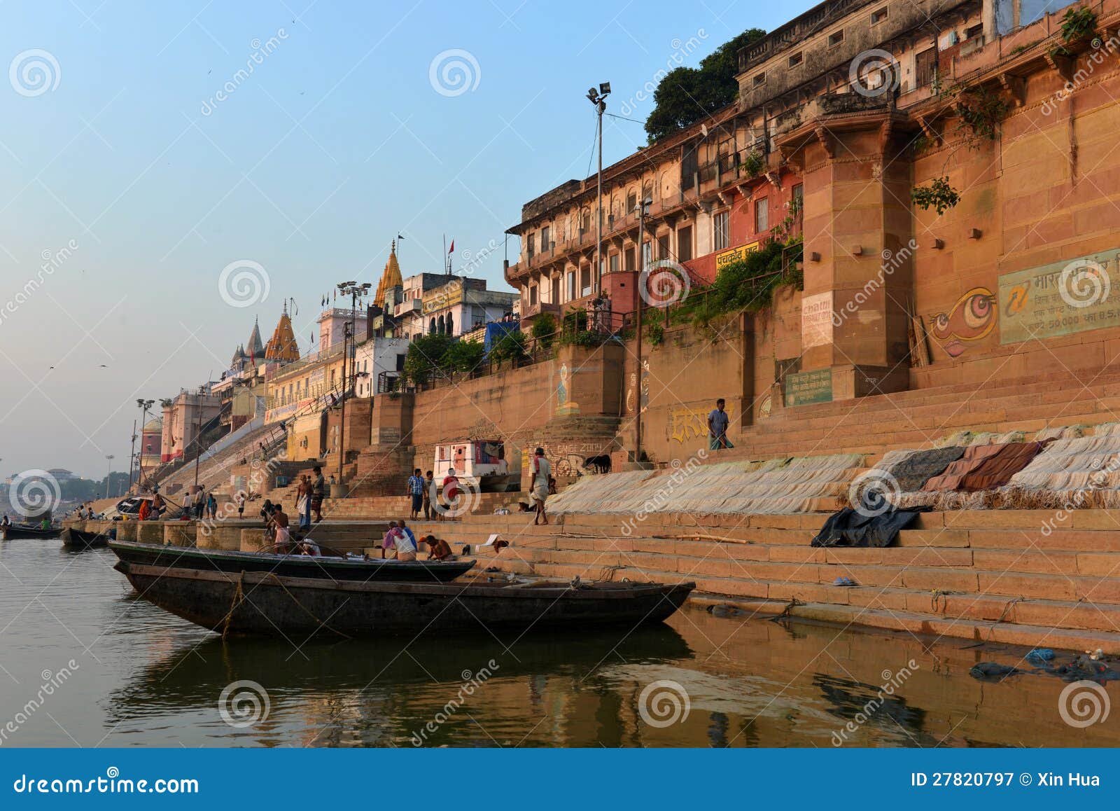 Hindu Ghats in Varanasi editorial photography. Image of churidar - 27820797