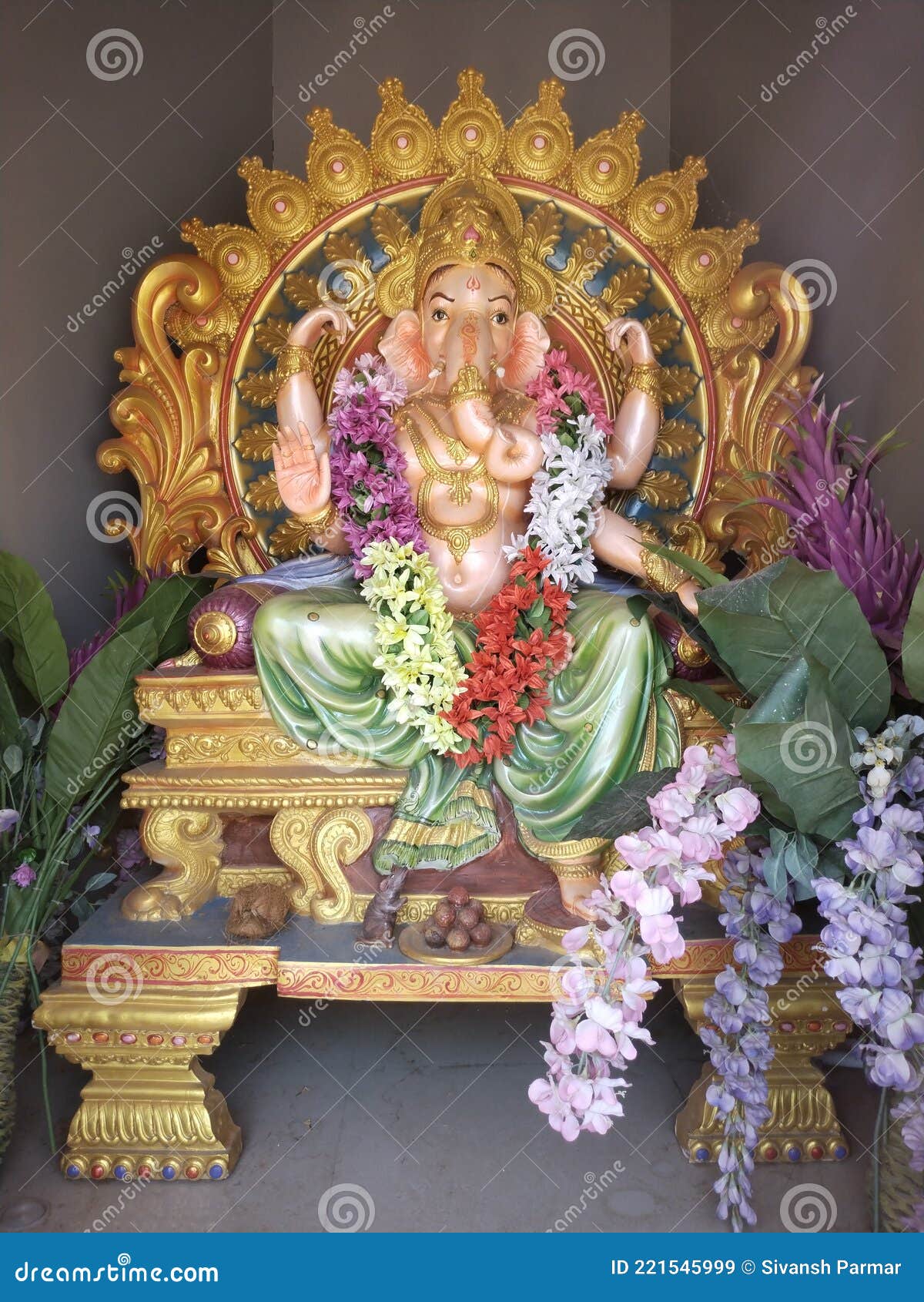 Hindu god Ganesh stock image. Image of tradition, altar - 221545999
