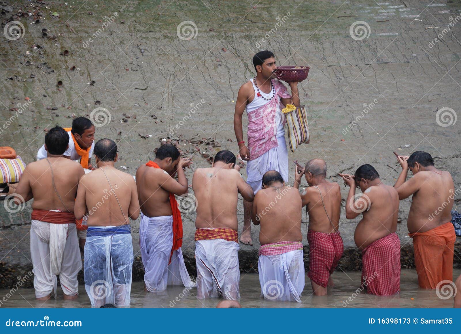 Hindu Tarpan rituals editorial stock photo. Image of religion - 16398173