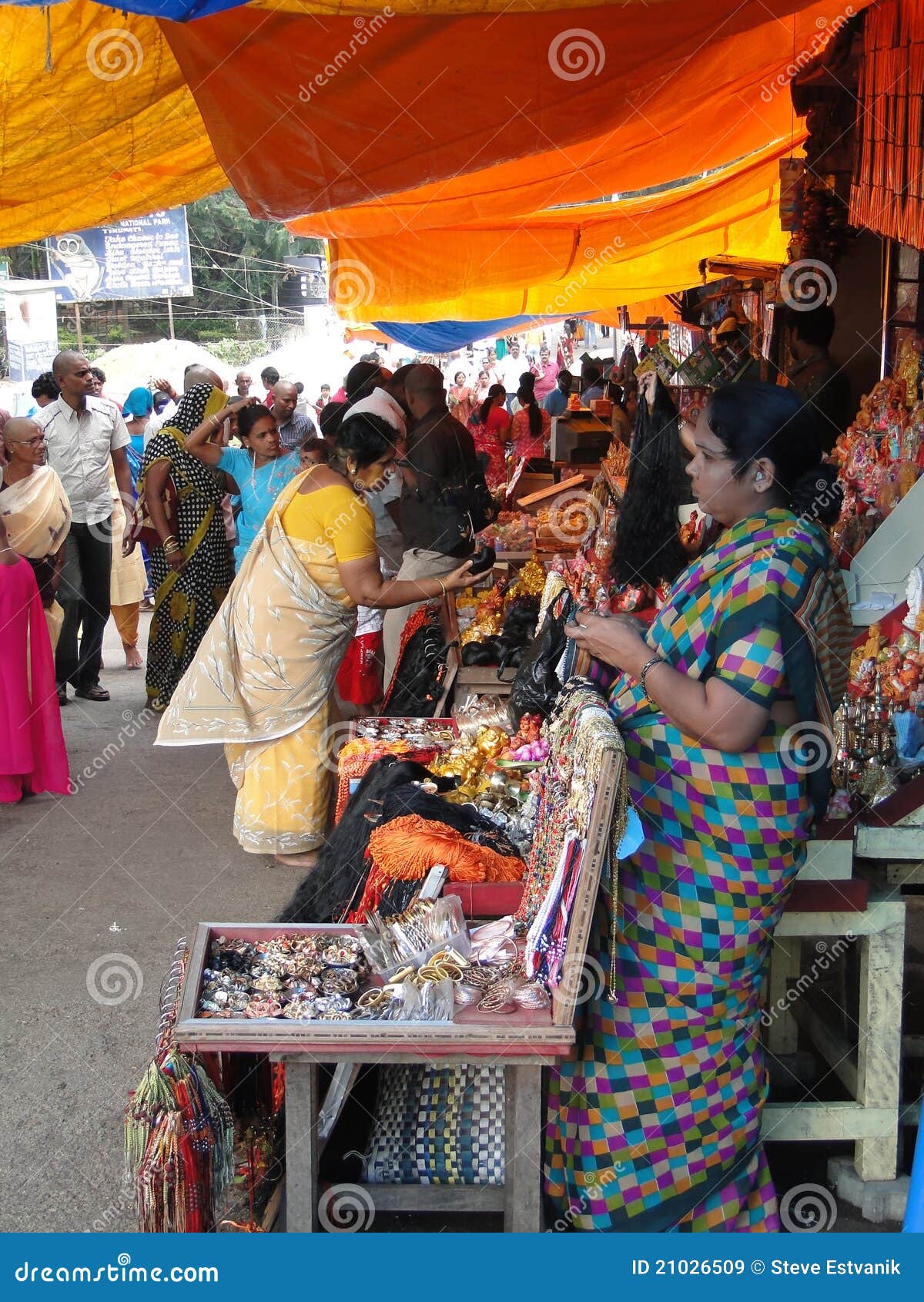 Hindu Women Browse the Market Editorial Stock Image - Image of female ...