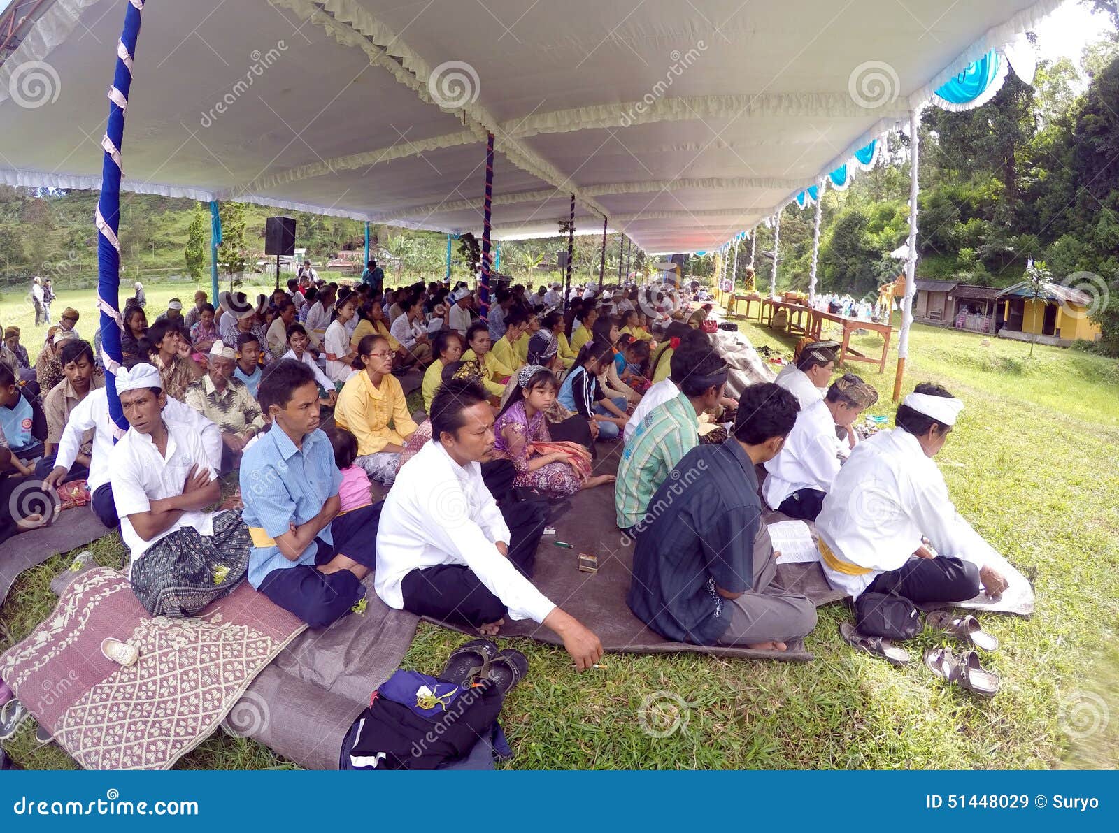 Hindus pray editorial stock image. Image of celebrating - 51448029