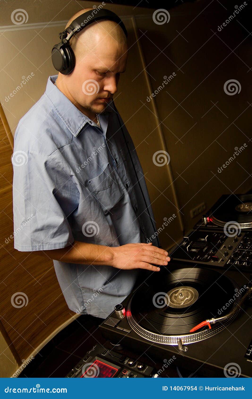 Hip-hop Deejay Playing Vinyl Record Stock Photo - Image of audio, dusk ...