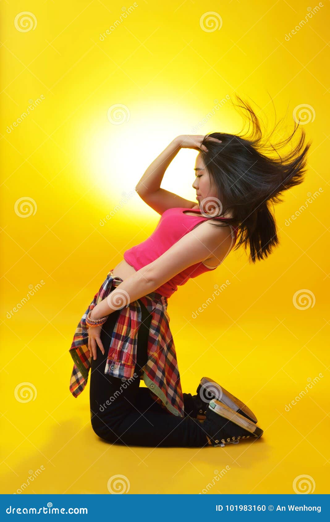 Hip hop modern dance stock photo. Image of aerobic, cardio - 101983160