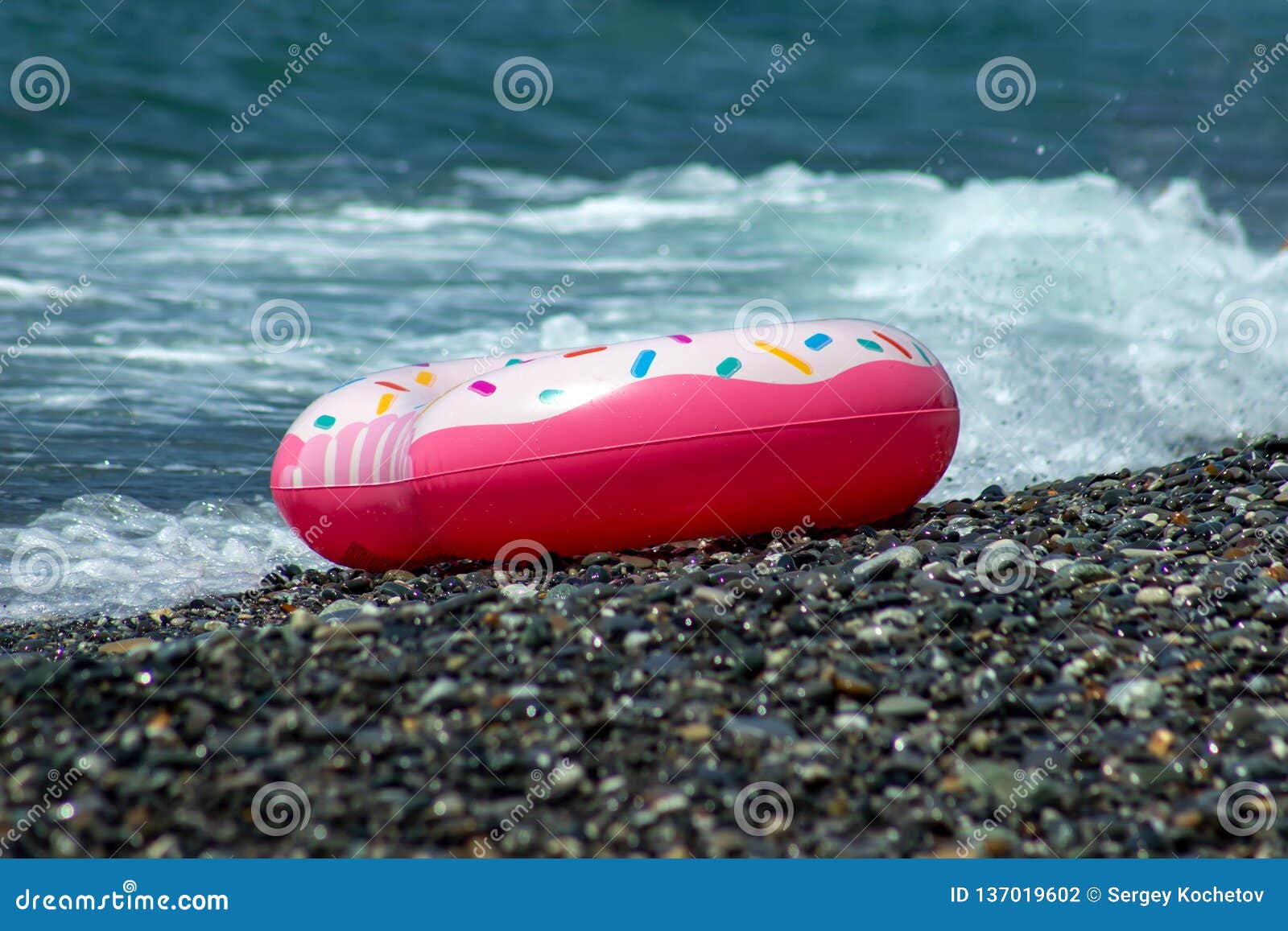 Hipster Sprinkled Doughnut Float in Sea Waves. Summer Background Stock ...