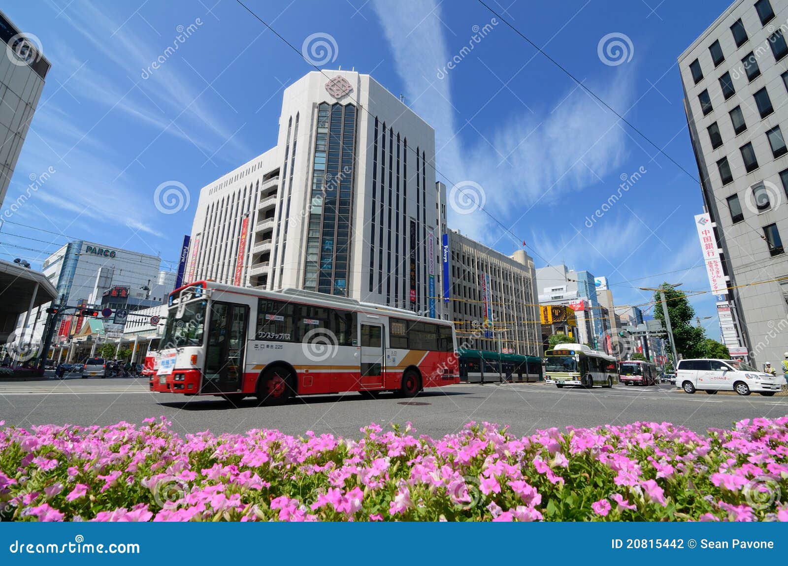 Hiroshima City Buses editorial photography. Image of exterior - 20815442
