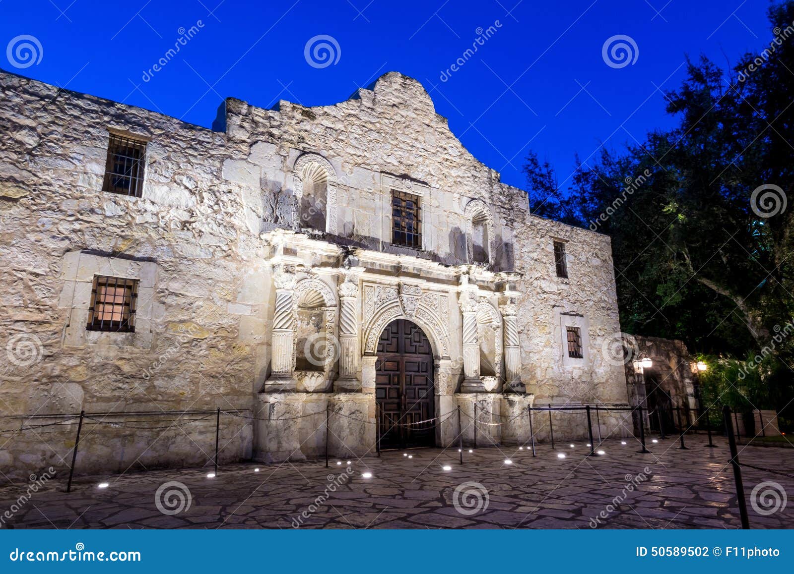 The Historic Alamo, San Antonio, Texas. Stock Photo - Image of door ...