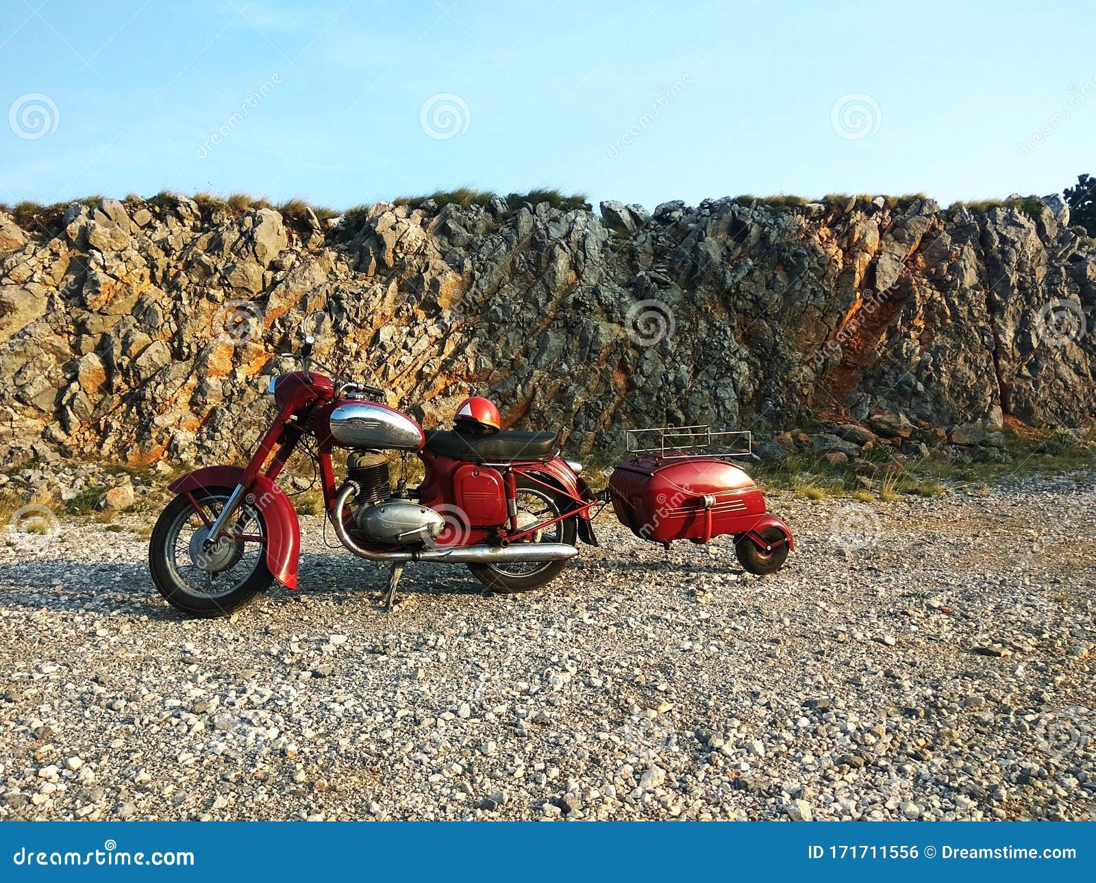 Jawa 250 and Pav 40 editorial photo. Image of classic - 171711556