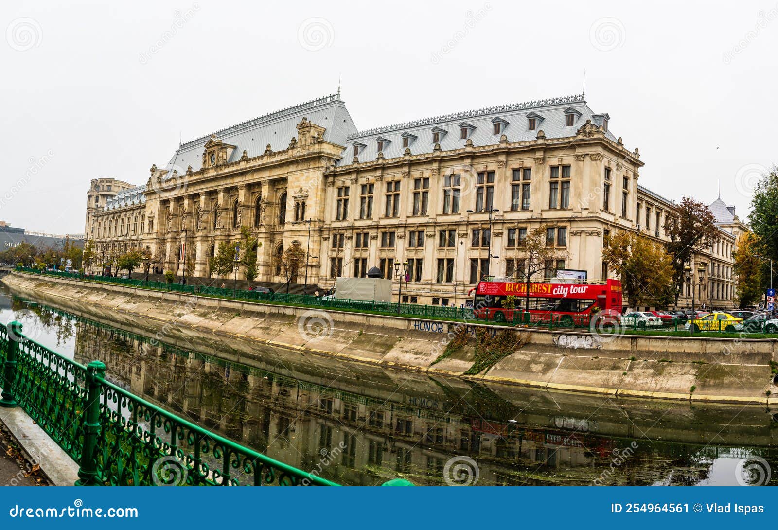 Historic Building Architecture in Bucharest, Romania, 2022 Editorial ...