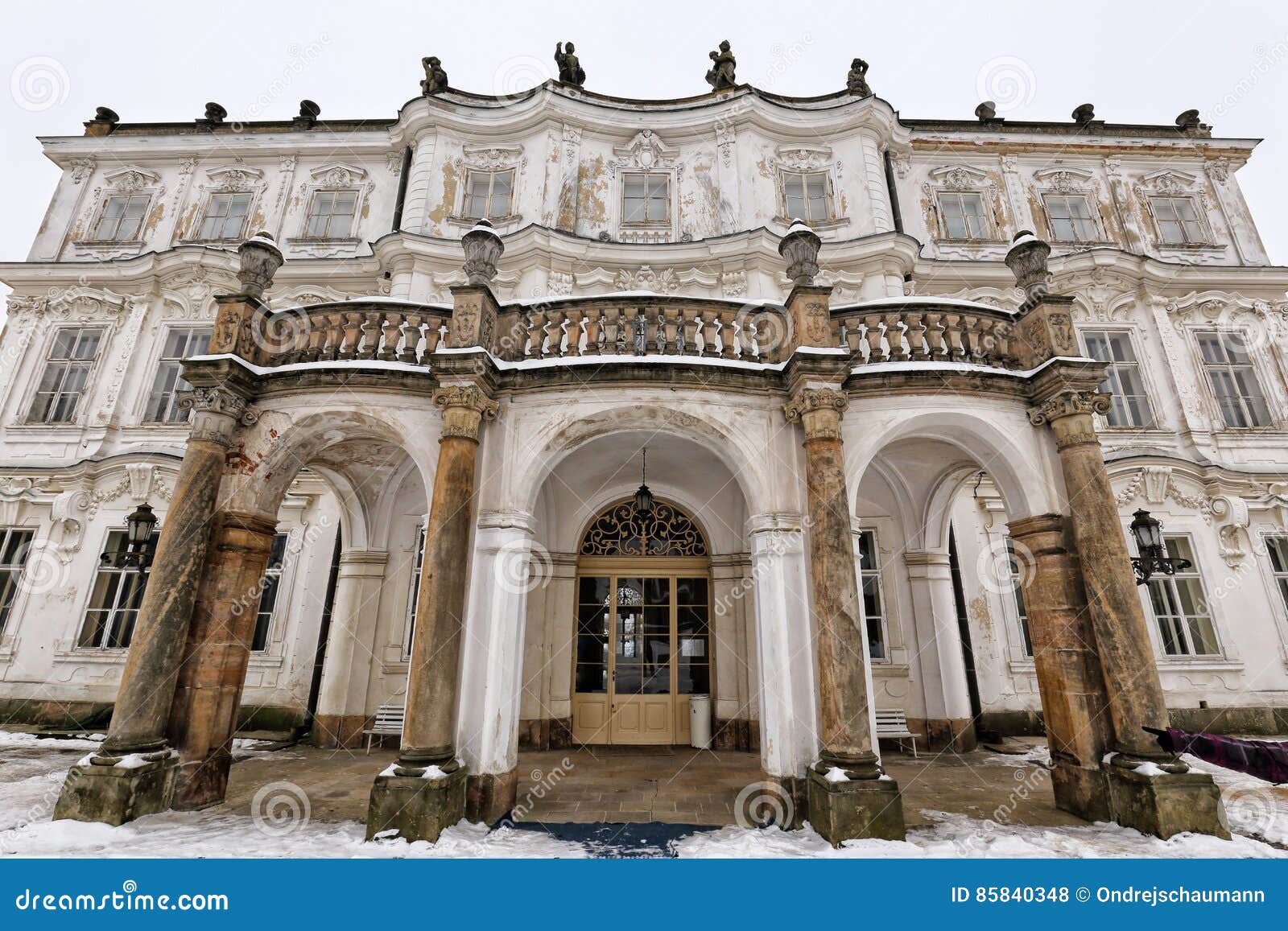 Castle Balcony Stock Images - Download 10,354 Royalty Free Photos - Page 3