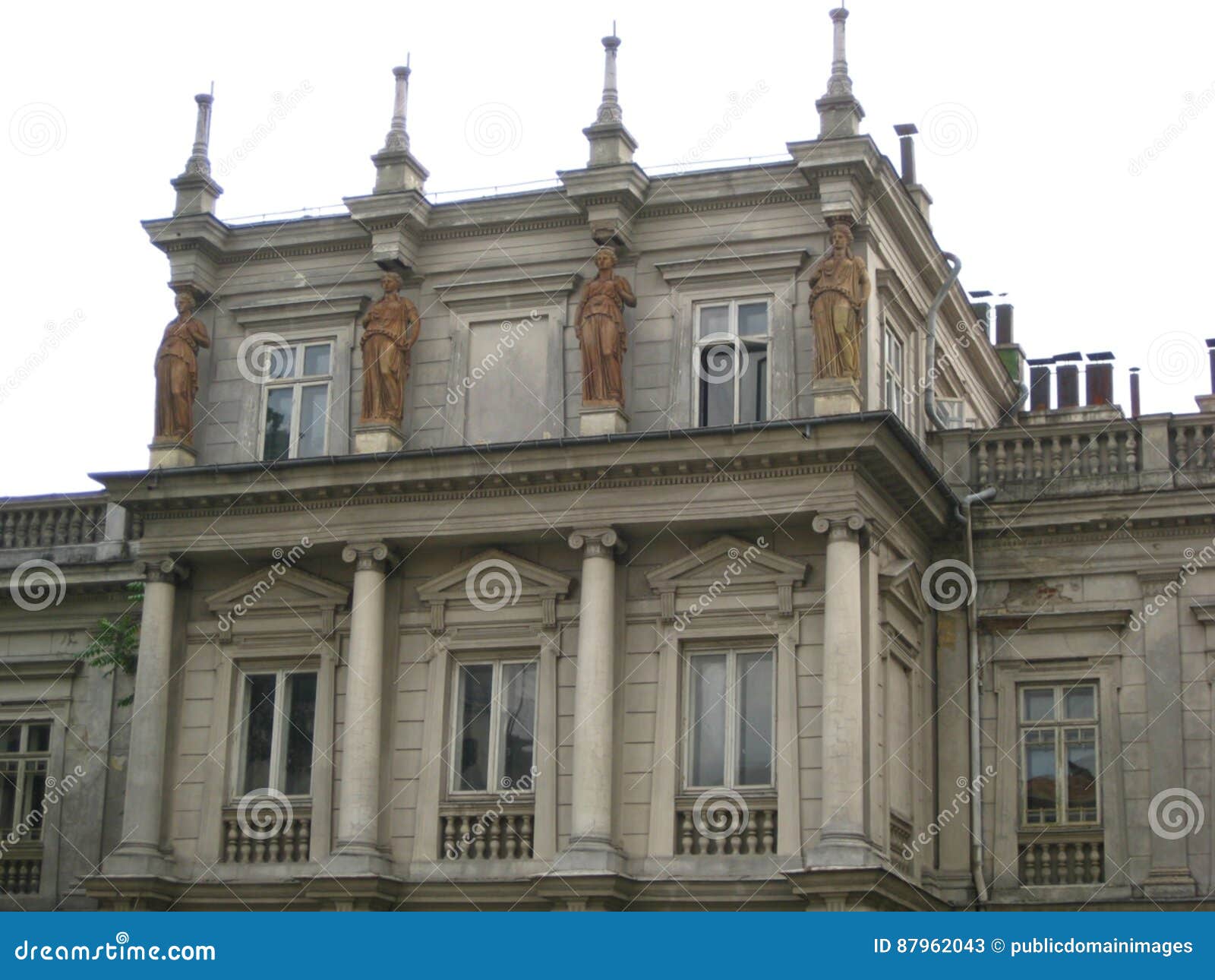 Historic Building With Statues Picture. Image: 87962043