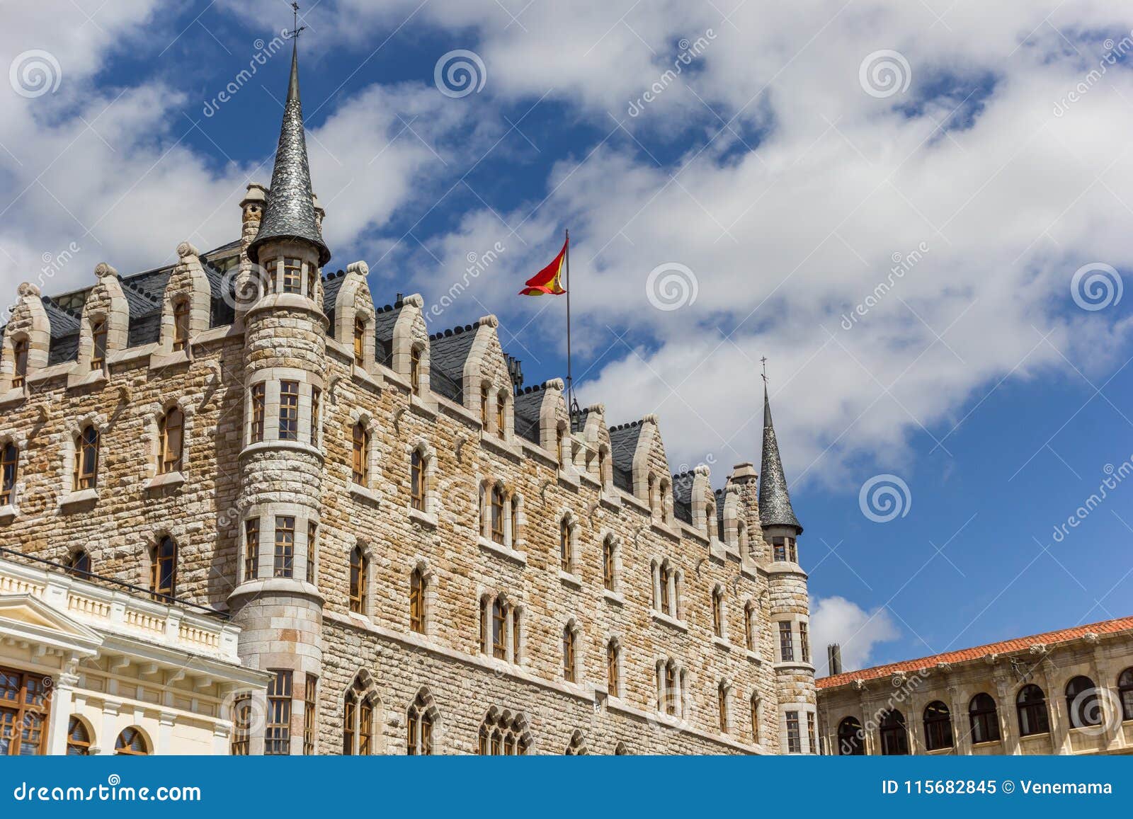 Historic Casa De Los Botines Building in Leon Editorial Image - Image ...