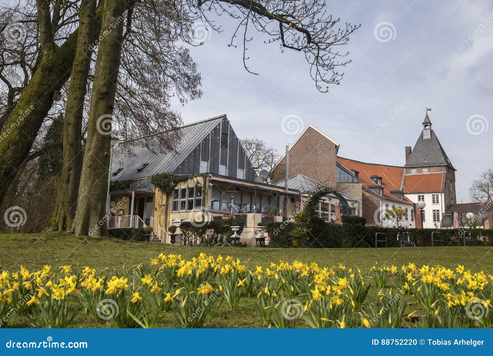 The Historic Castle Moers Germany Editorial Image - Image of train ...
