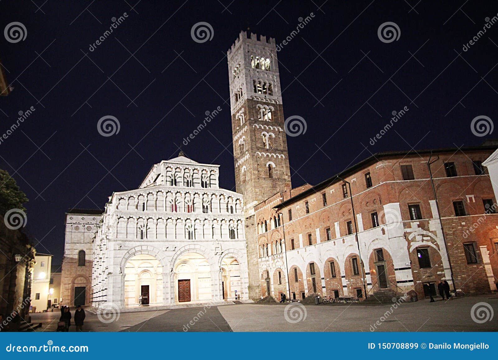 Lucca cathedral night editorial stock image. Image of inside - 150708899