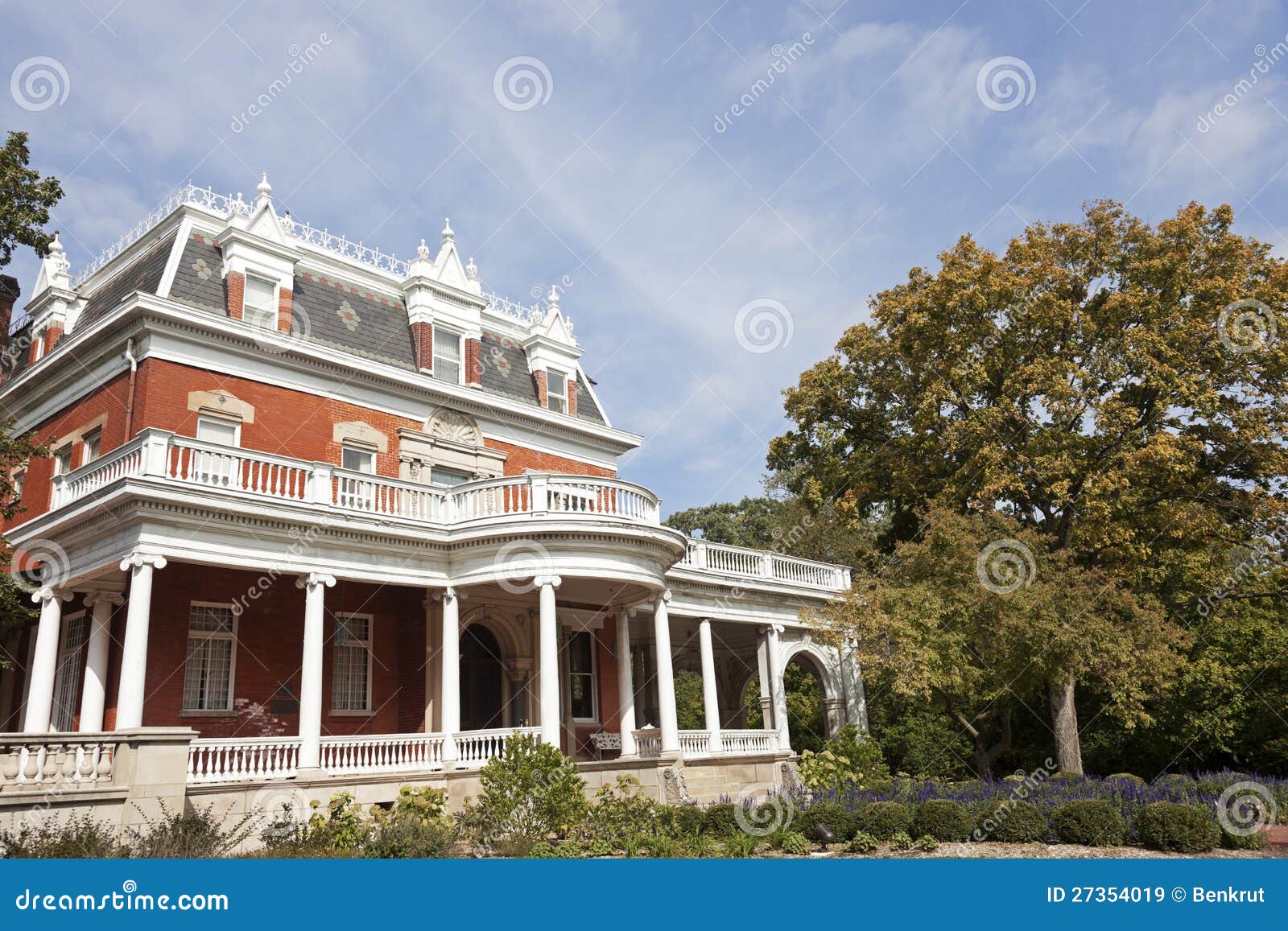 Historic Ellwood House in Dekalb Stock Image - Image of fall ...