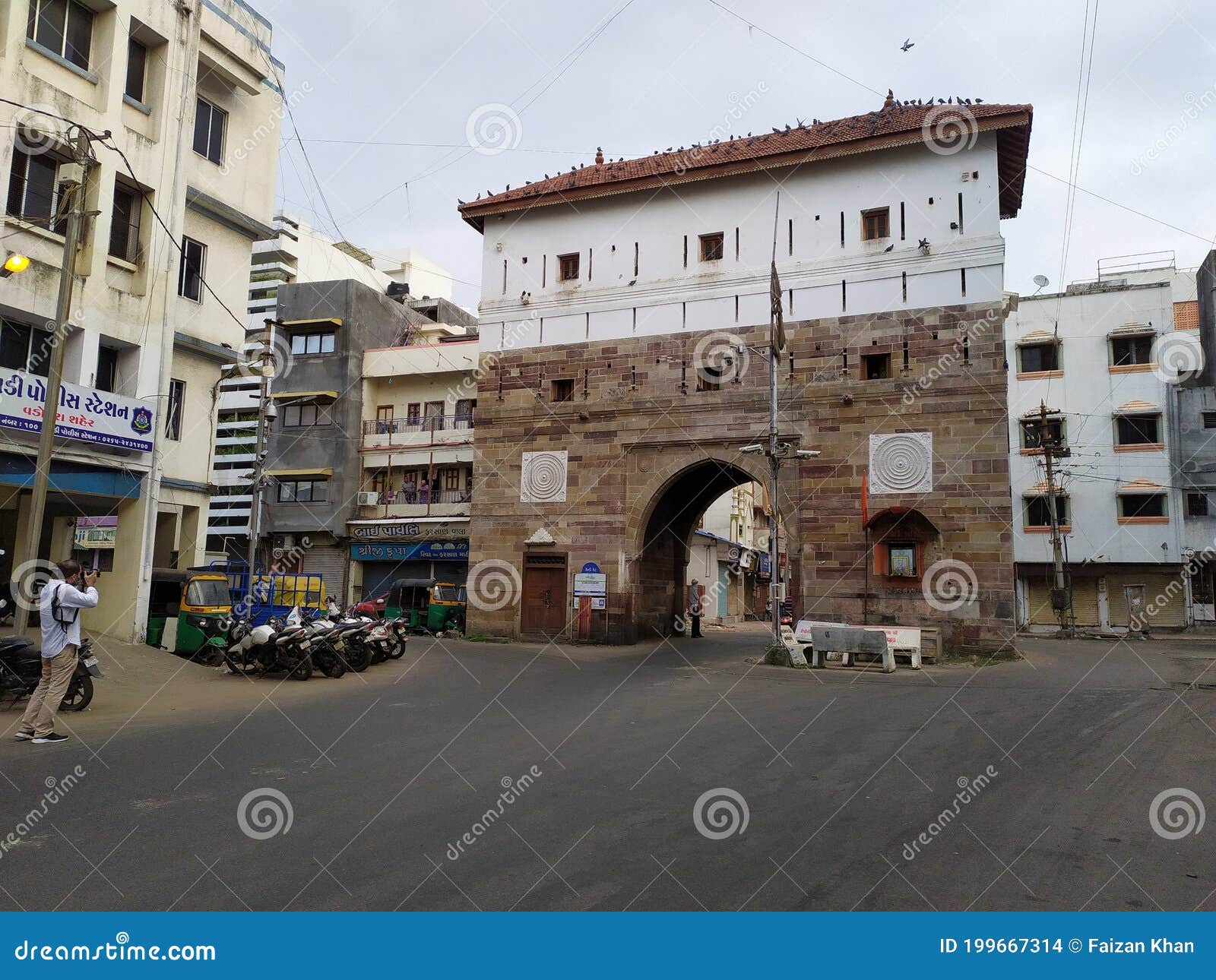 Historic Gate in Vadodara City Editorial Stock Image - Image of city ...