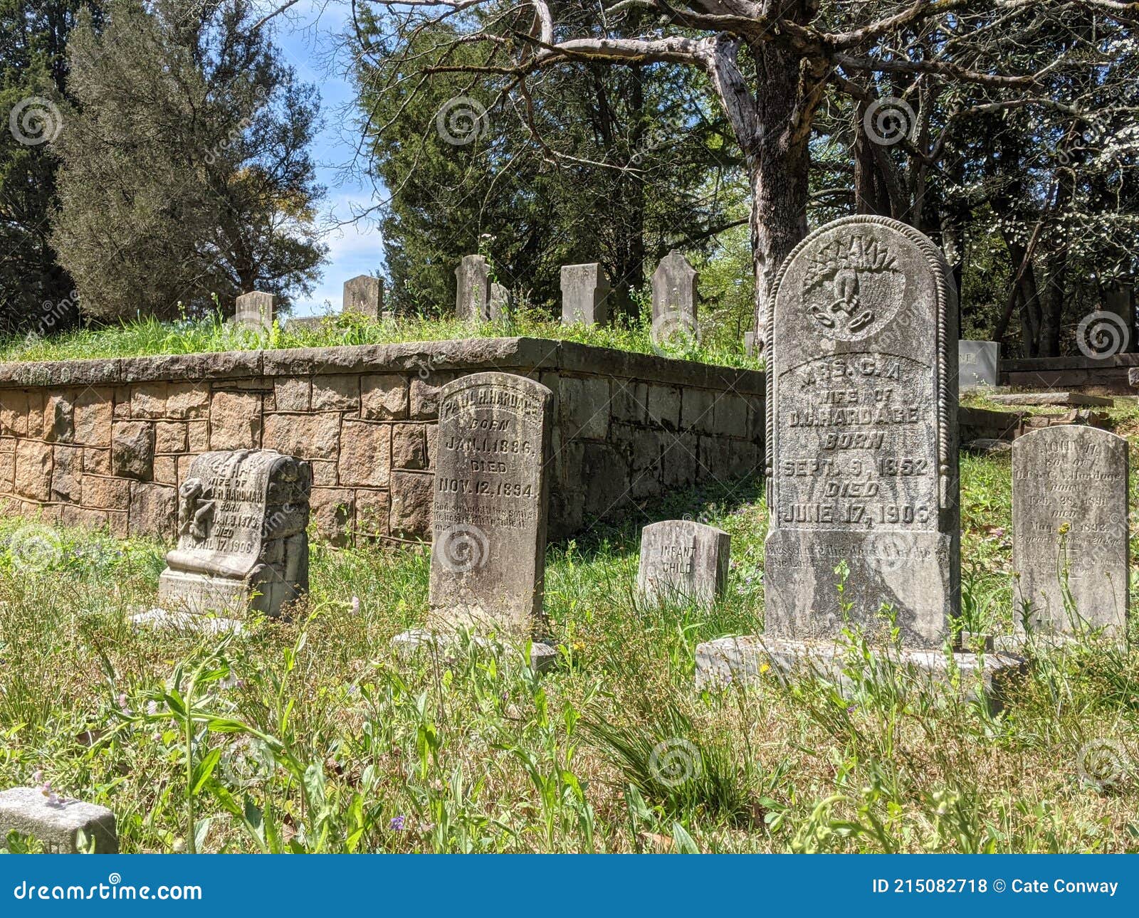 Historic Southern Graveyard, Cemetery Headstone Editorial Stock Photo ...