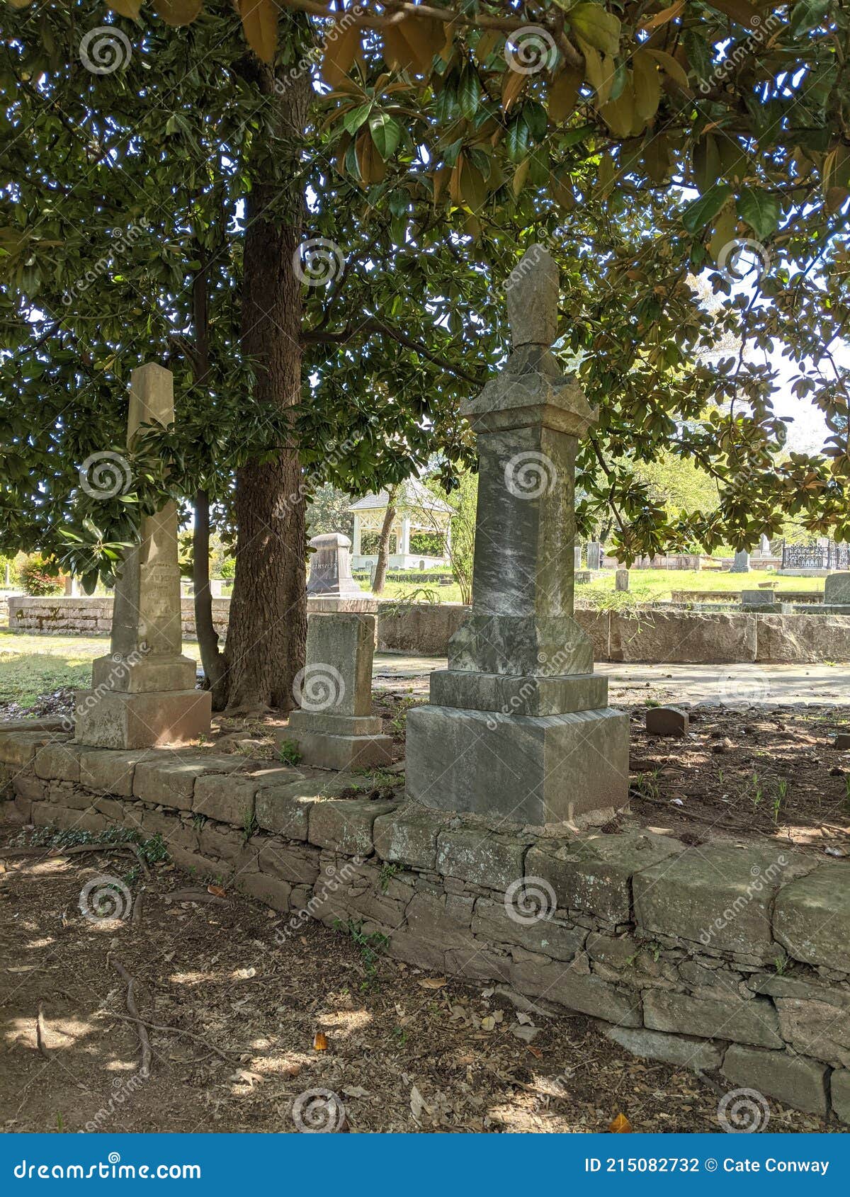 Historic Southern Graveyard, Cemetery Headstone Editorial Photography ...