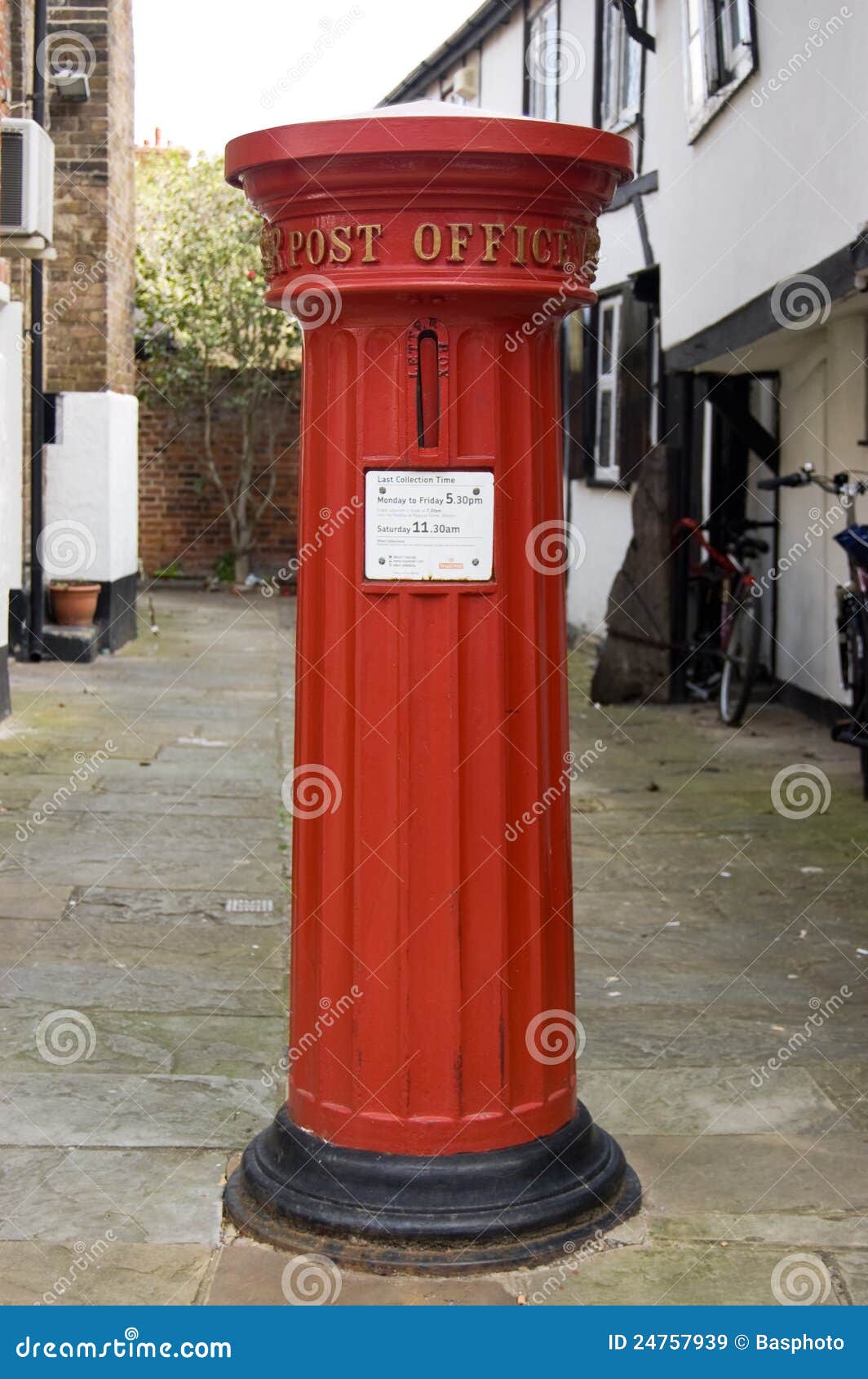 Historic Post Box editorial stock image. Image of exterior - 24757939