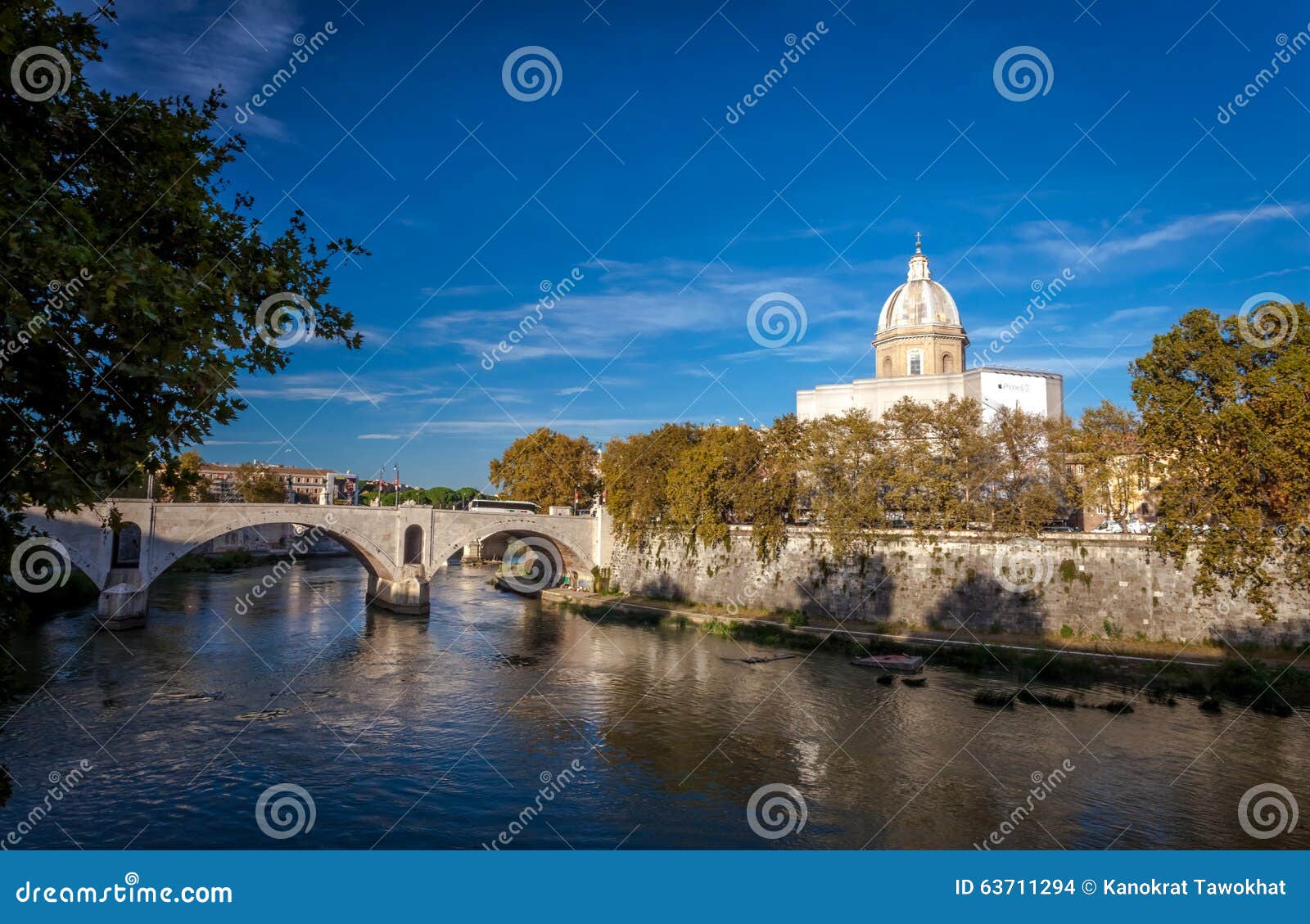 The Historic Stone Bridge Over the River Tiber in Rome. Editorial Stock ...