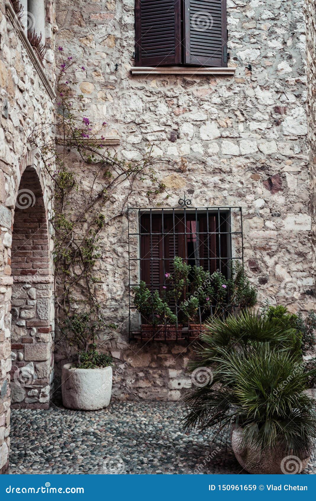 Medieval Corner of a Street in Sirmione, Italy Editorial Stock Image ...