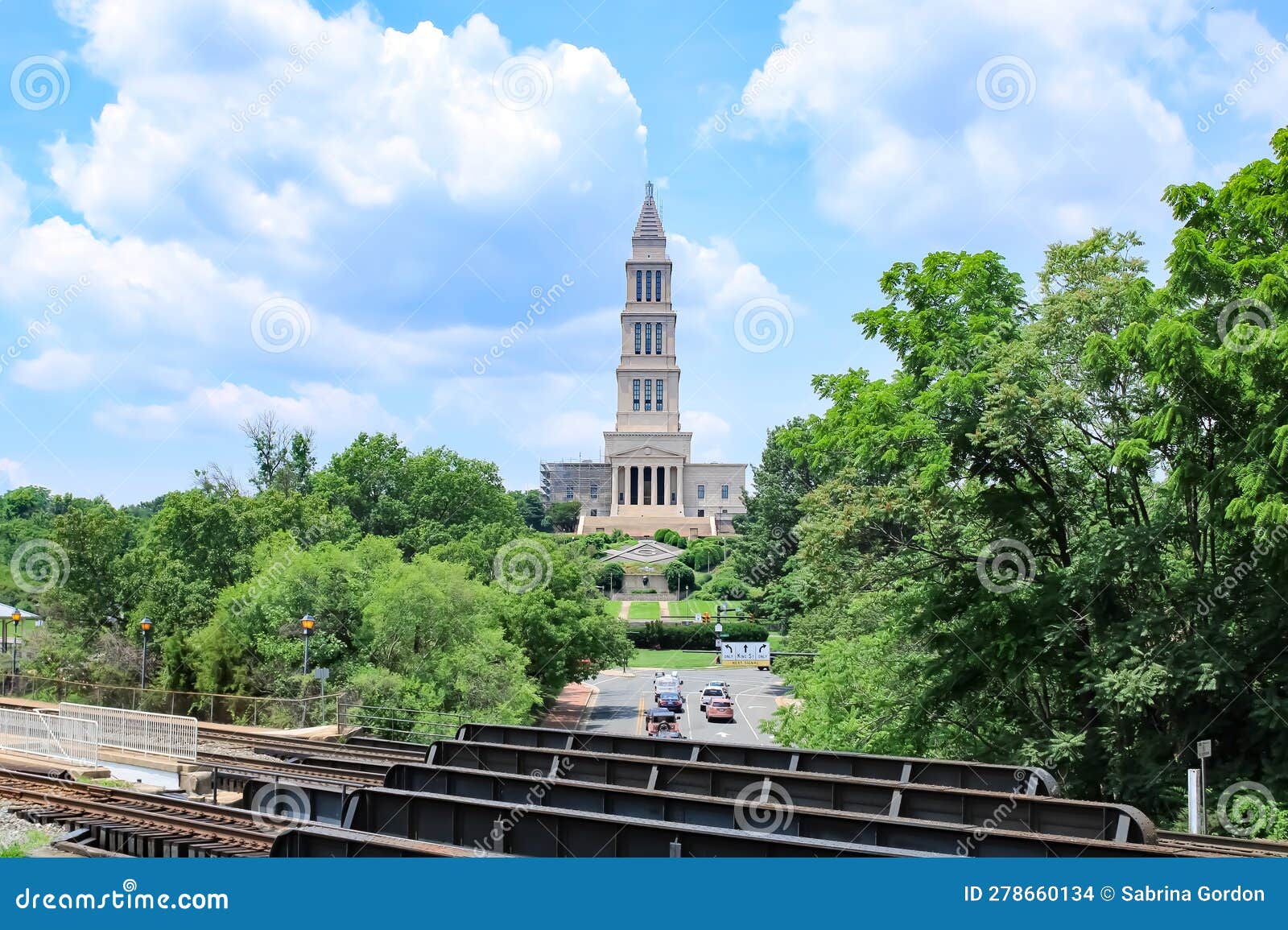 Alexandria Monument editorial stock image. Image of downtwon - 278660134
