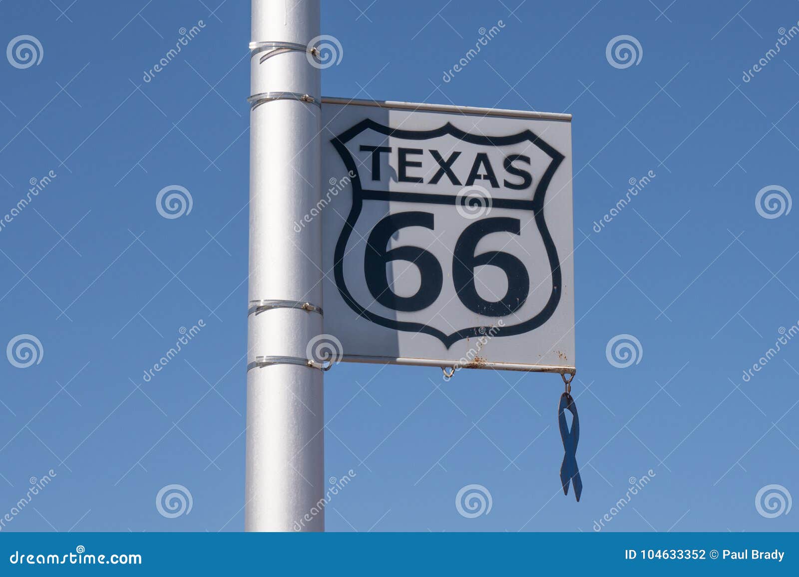 Texas Route 66 Sign editorial photography. Image of route - 104633352