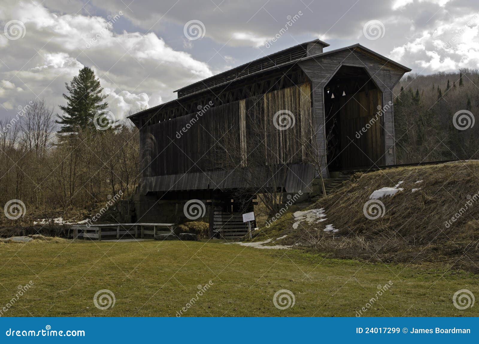 Historical Covered Train Bridge Stock Image - Image of transportation ...