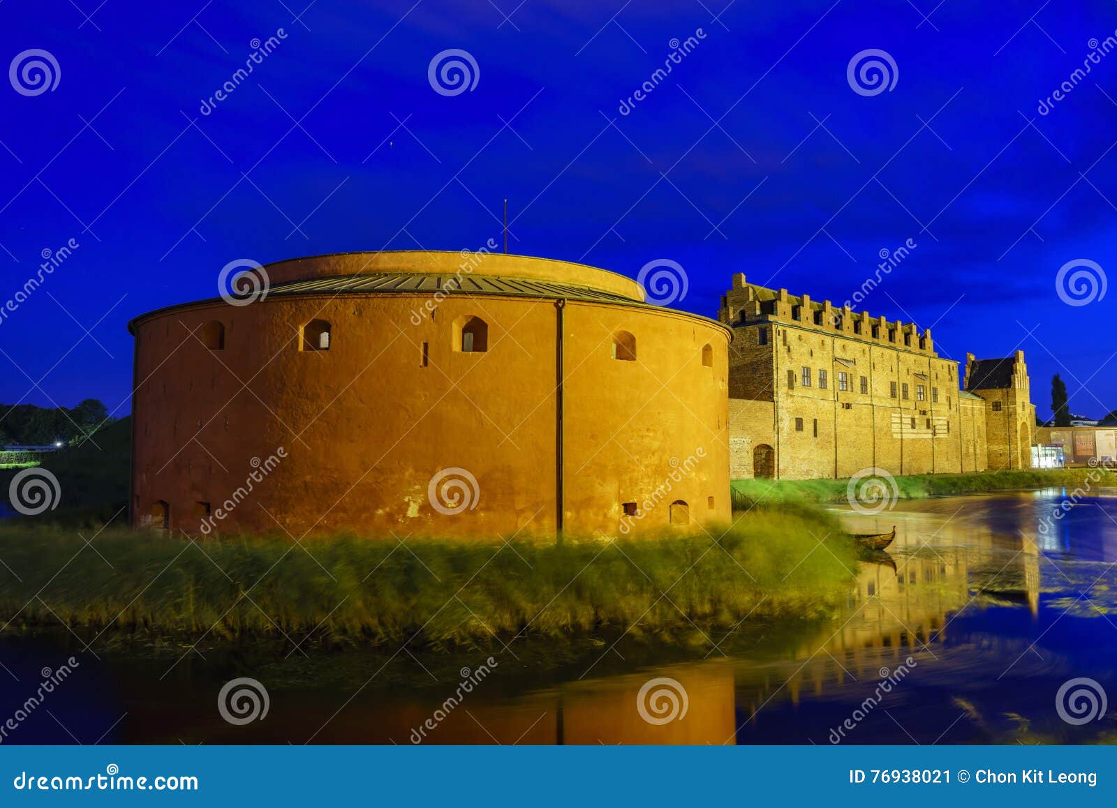 The Historical Malmo Castle Editorial Photo - Image of summer, light ...