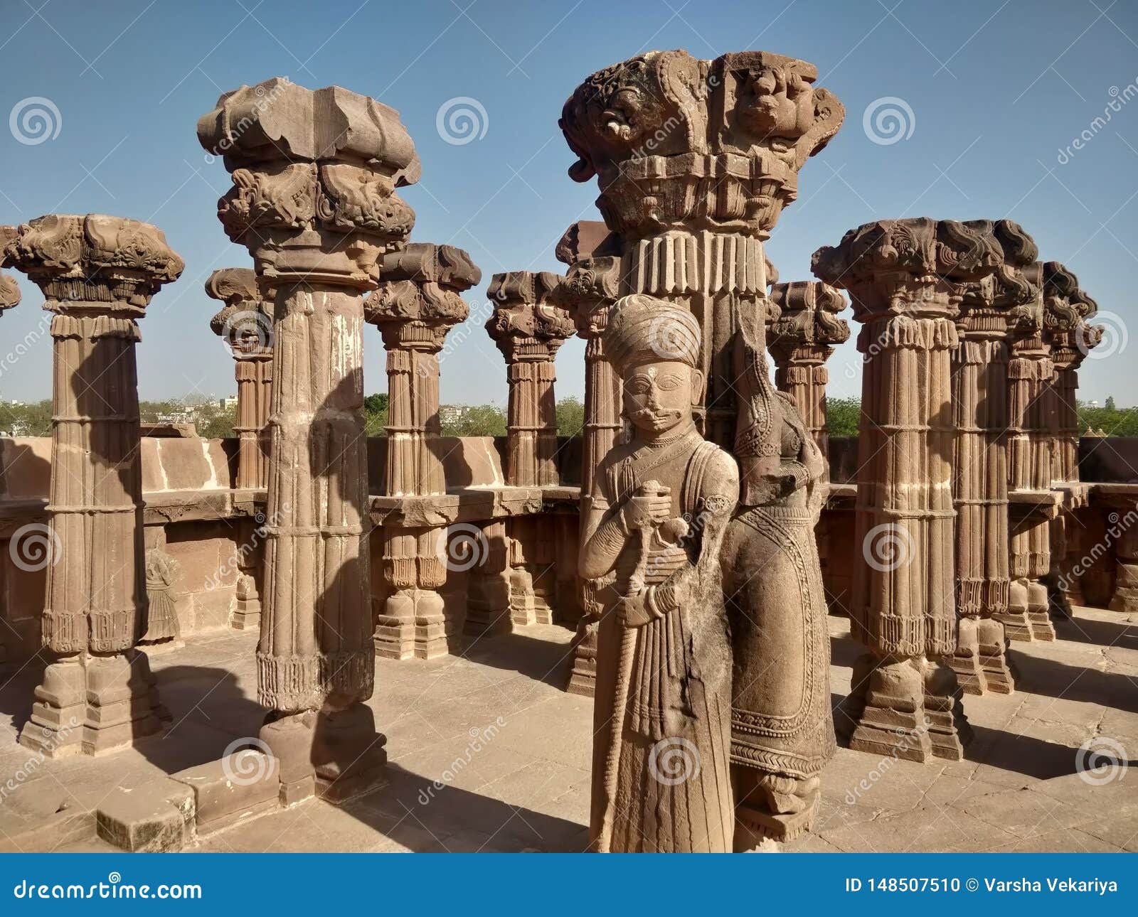 Historical Site And Architecture Structure Pillar Of Bhuj , Gujarat ...